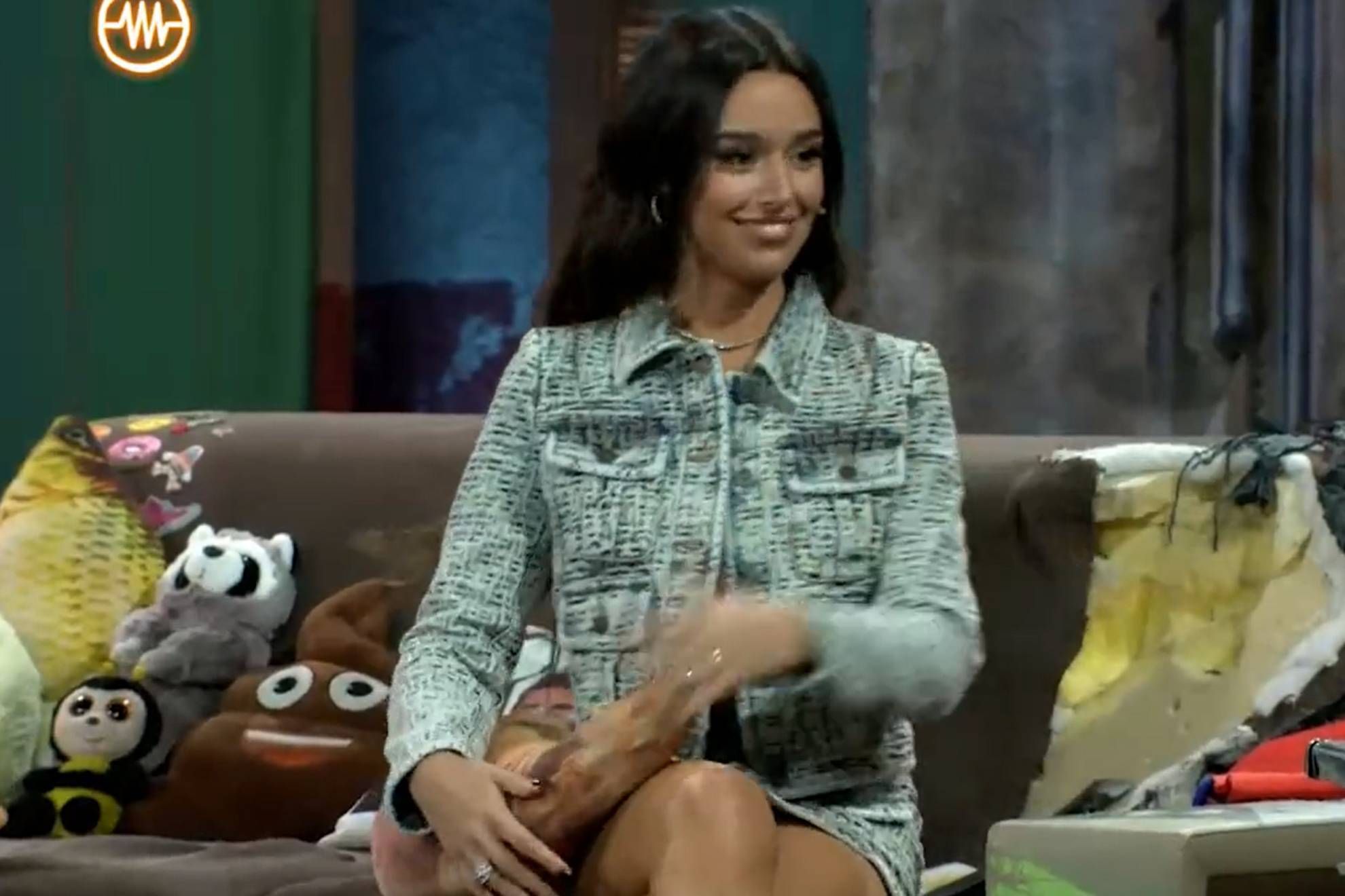 Los problemas de Marta Díaz con su minifalda en 'La Resistencia': "Se intuía"