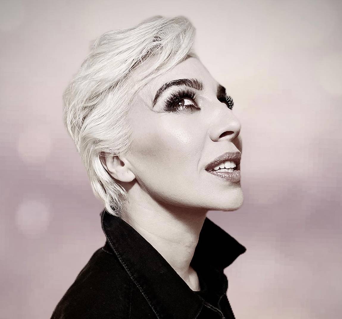 Mónica Naranjo vuelve a protagonizar un espectacular cambio de look y ...