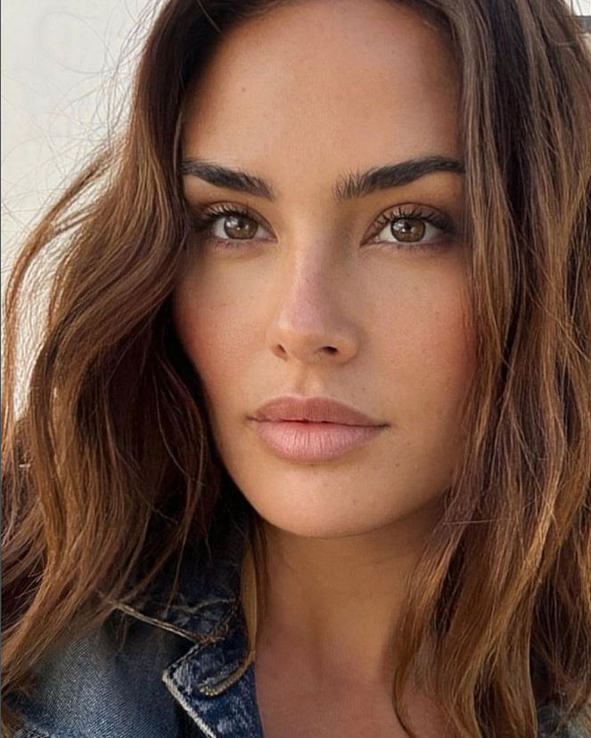 Conoce a Sandra Tabarés, la amiga con la que se besa Joana Sanz: sus ...