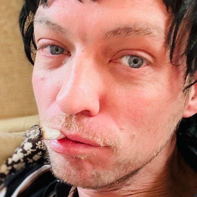 Camilo Blanes asusta a sus seguidores tras subir quince extrañas fotos ...