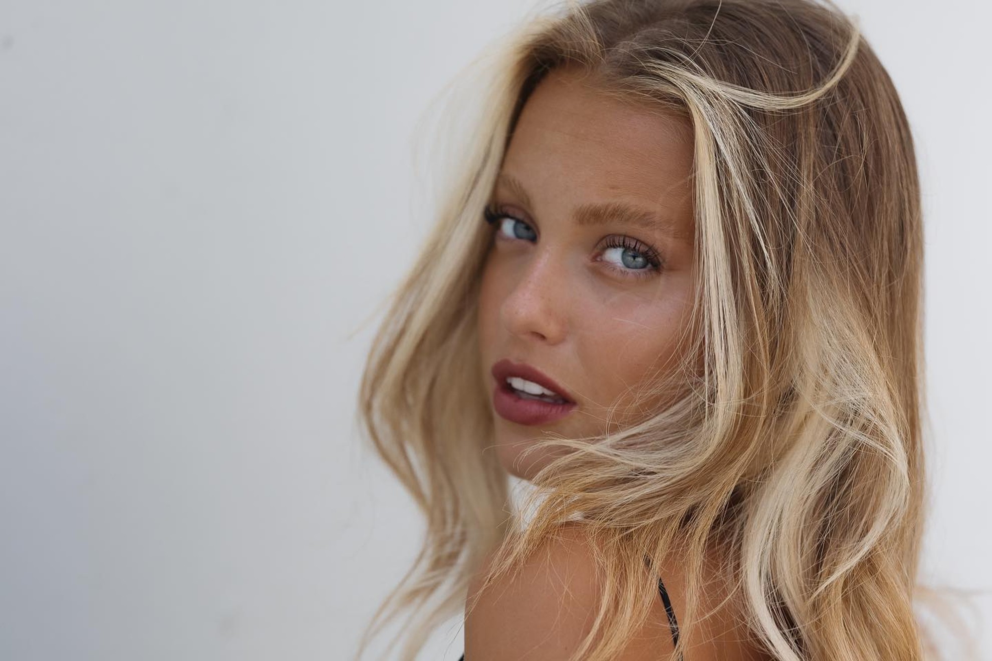 El delicado y sorprendente 'topless' de Magui Corceiro que revoluciona ...