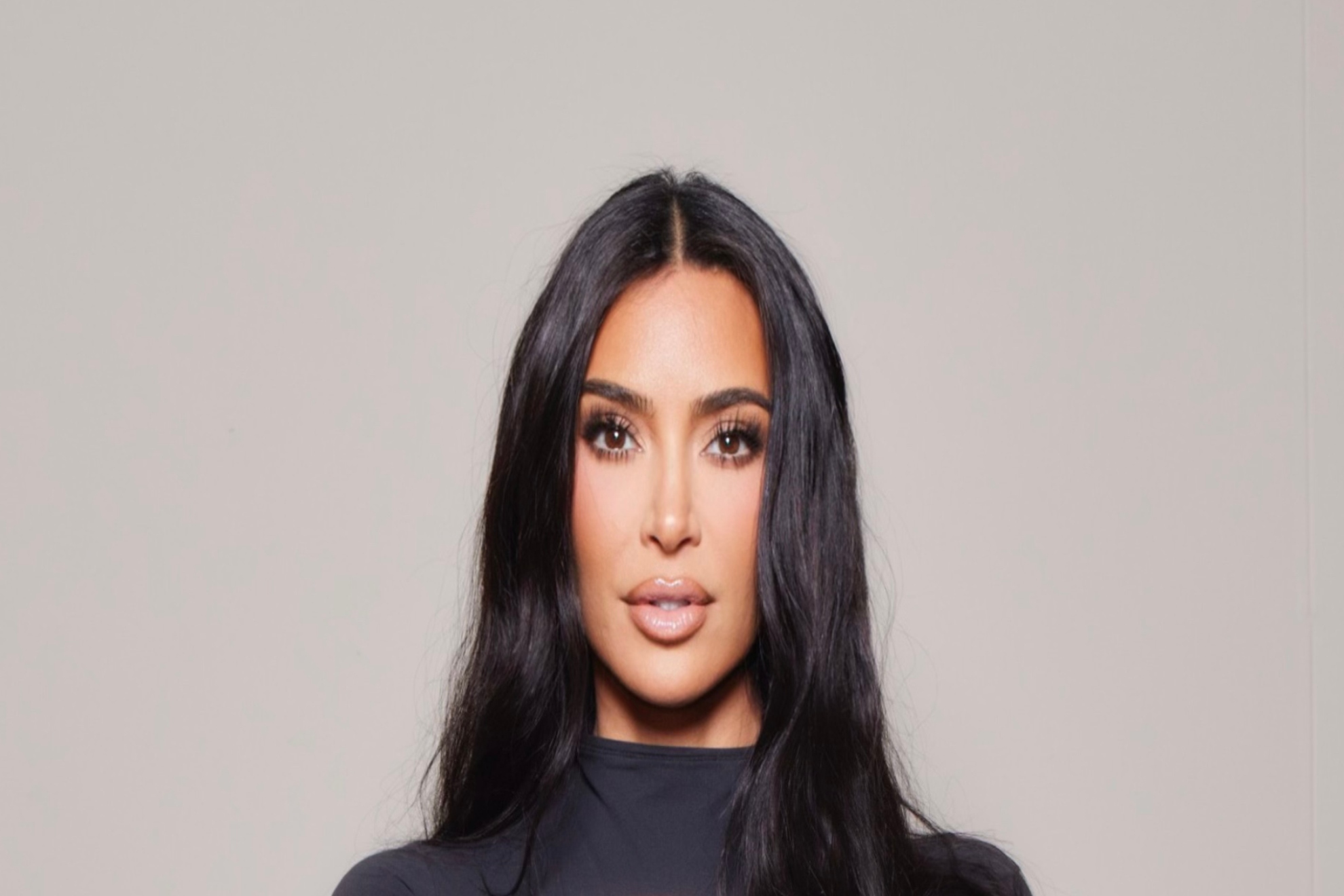 El impactante top semitransparente de Kim Kardashian que deja poco a la ...