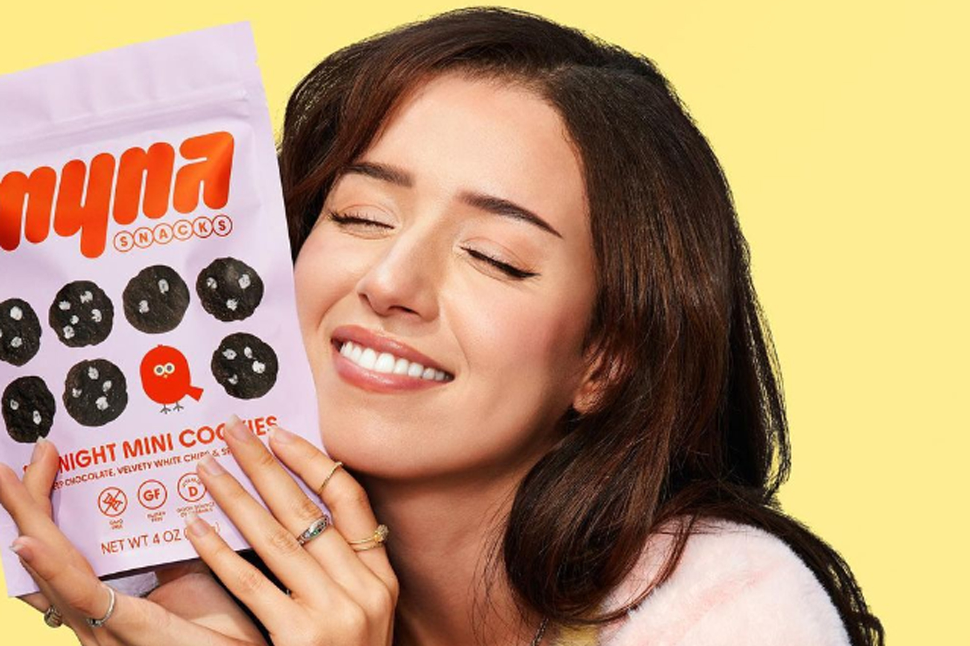 La streamer Pokimane lanza unas galletas a 7 dólares y se queja de los ...