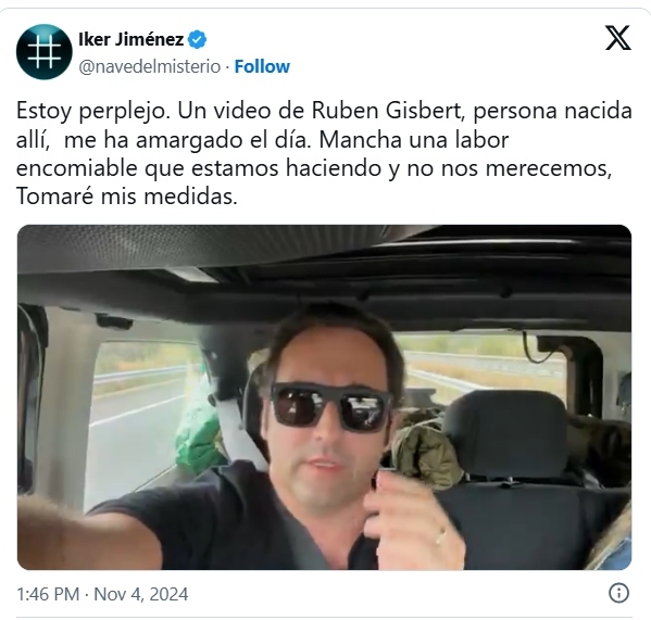 Iker Jiménez, "amargado" por un vídeo de su reportero Ruben Gisbert: se mancha adrede de barro ...