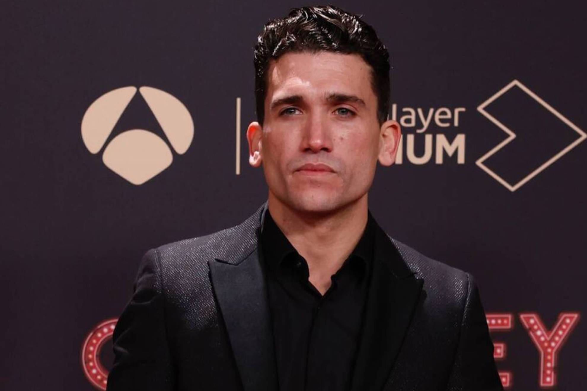 Jaime Lorente, indignado con un crítico de cine por mirarle mal: "Si le veo la cara, le pego una ...