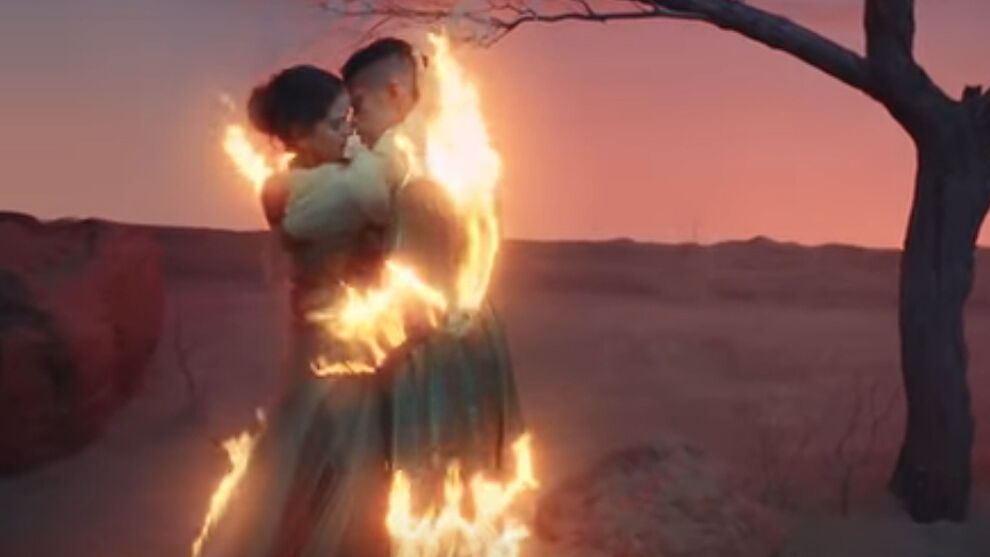 Rosalía y Bad Bunny estrenan 'La Noche de Anoche': revientan las redes ...