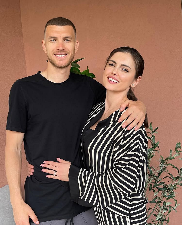 Fue uno de los delanteros más cotizados del mundo y acaba maltrecho e irreconocible tras una patada