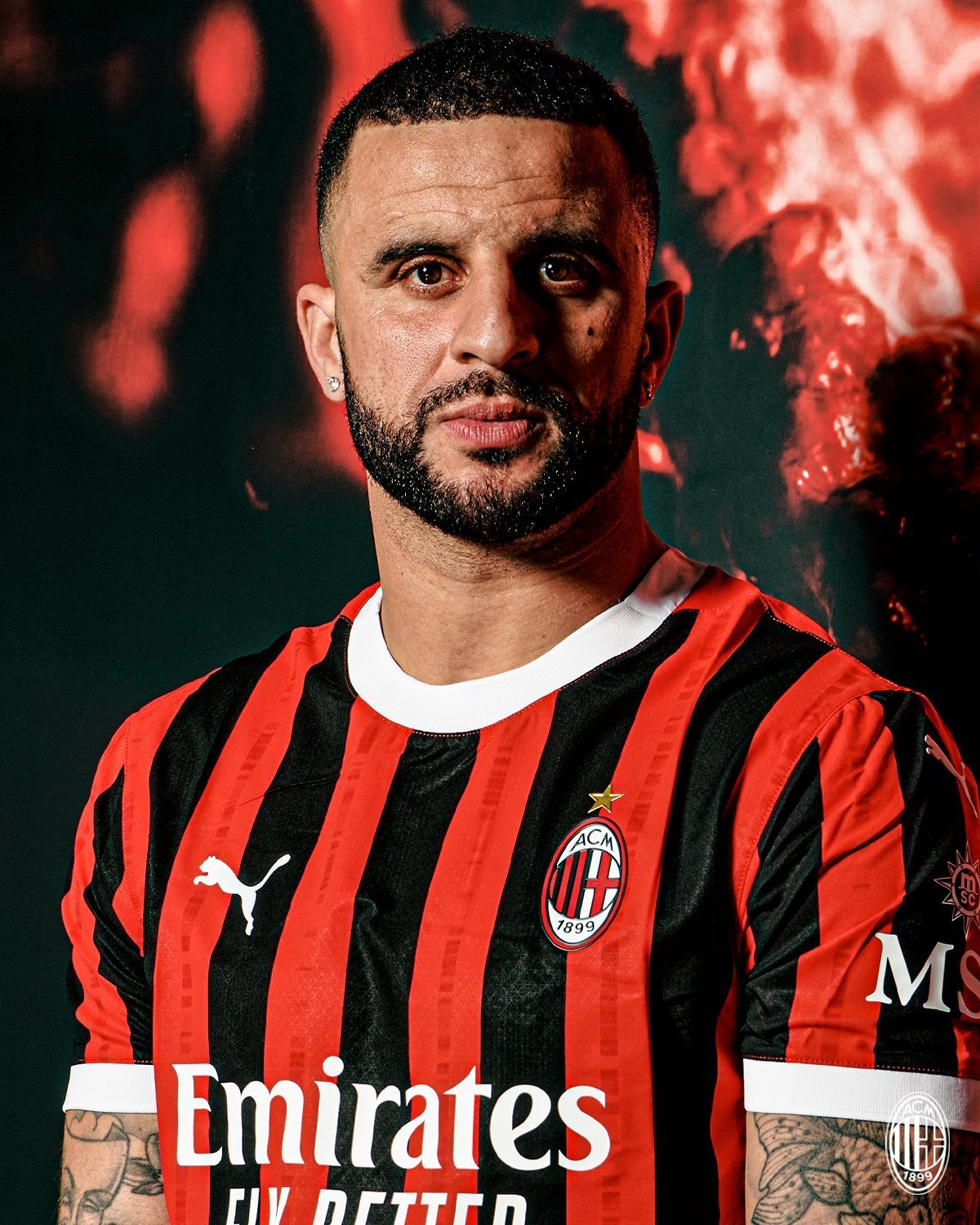 La estrella bígama del fútbol salta a posar en ropa interior a lo ...