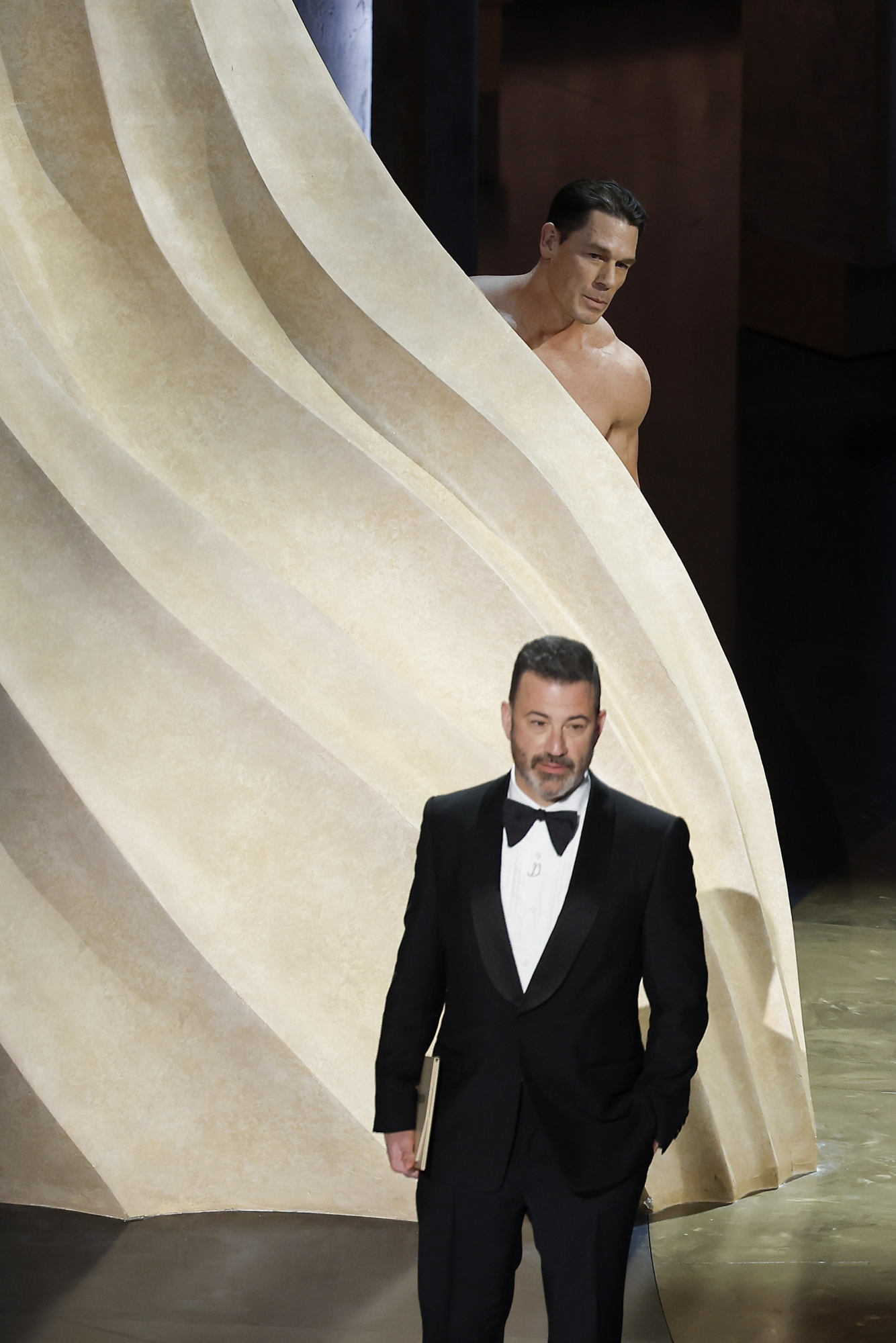 Desnudo integral de John Cena para la historia de los Premios Oscar ...