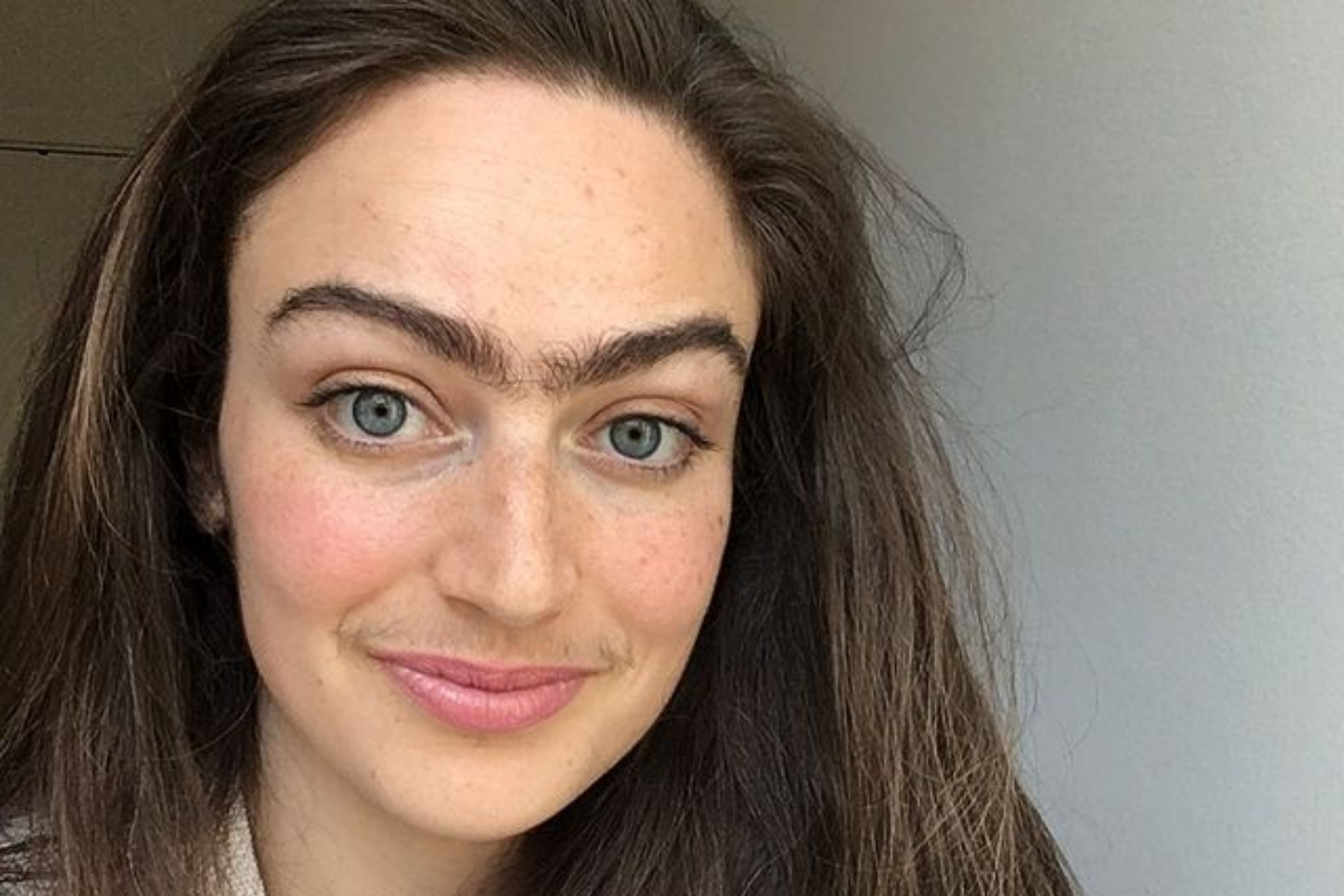La tendencia del bigote femenino arrasa en España: así es la nueva moda ...