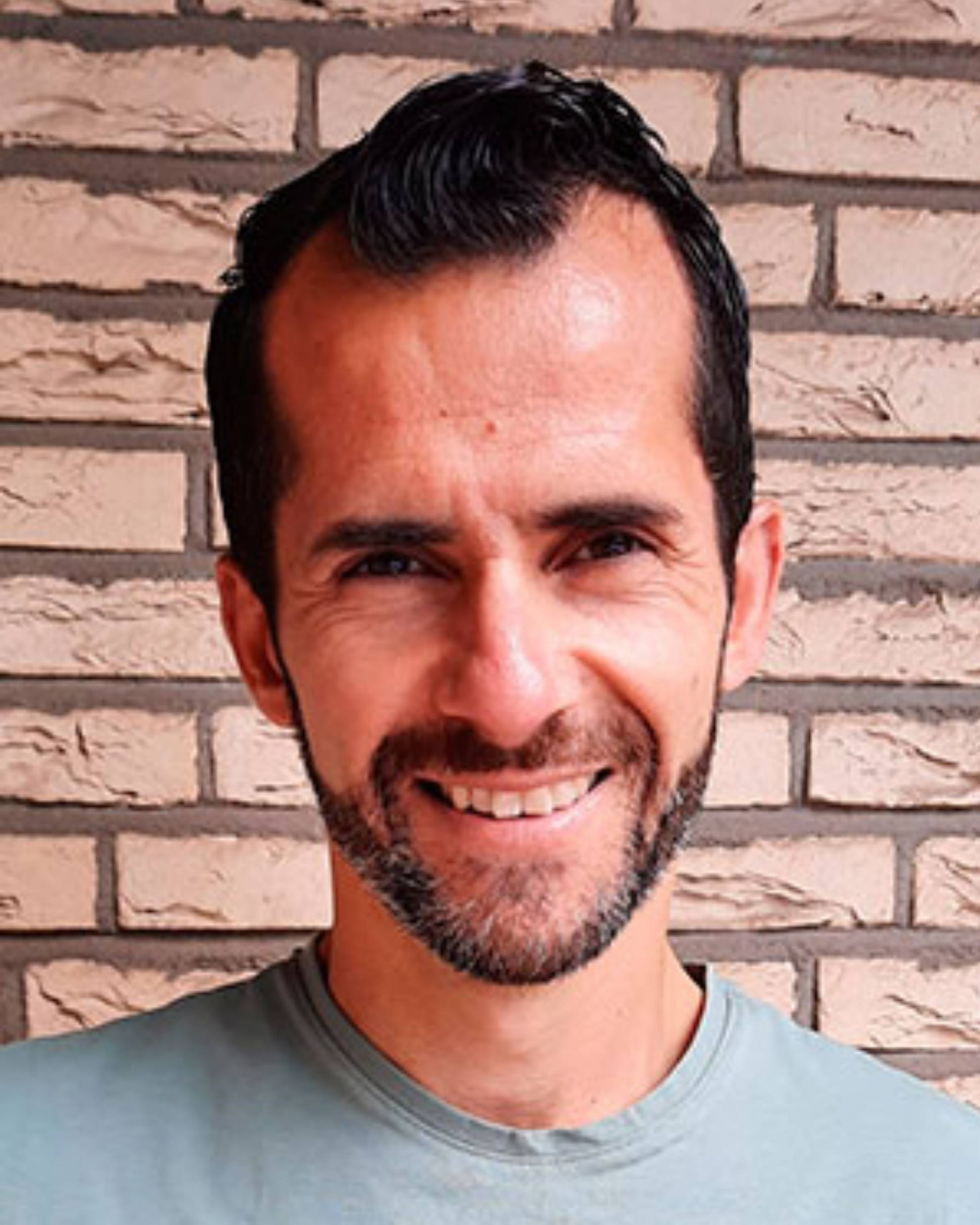 'Cómo vender en Amazon desde cero', la guía de Carlos Bravo para aprender a vender en Amazon