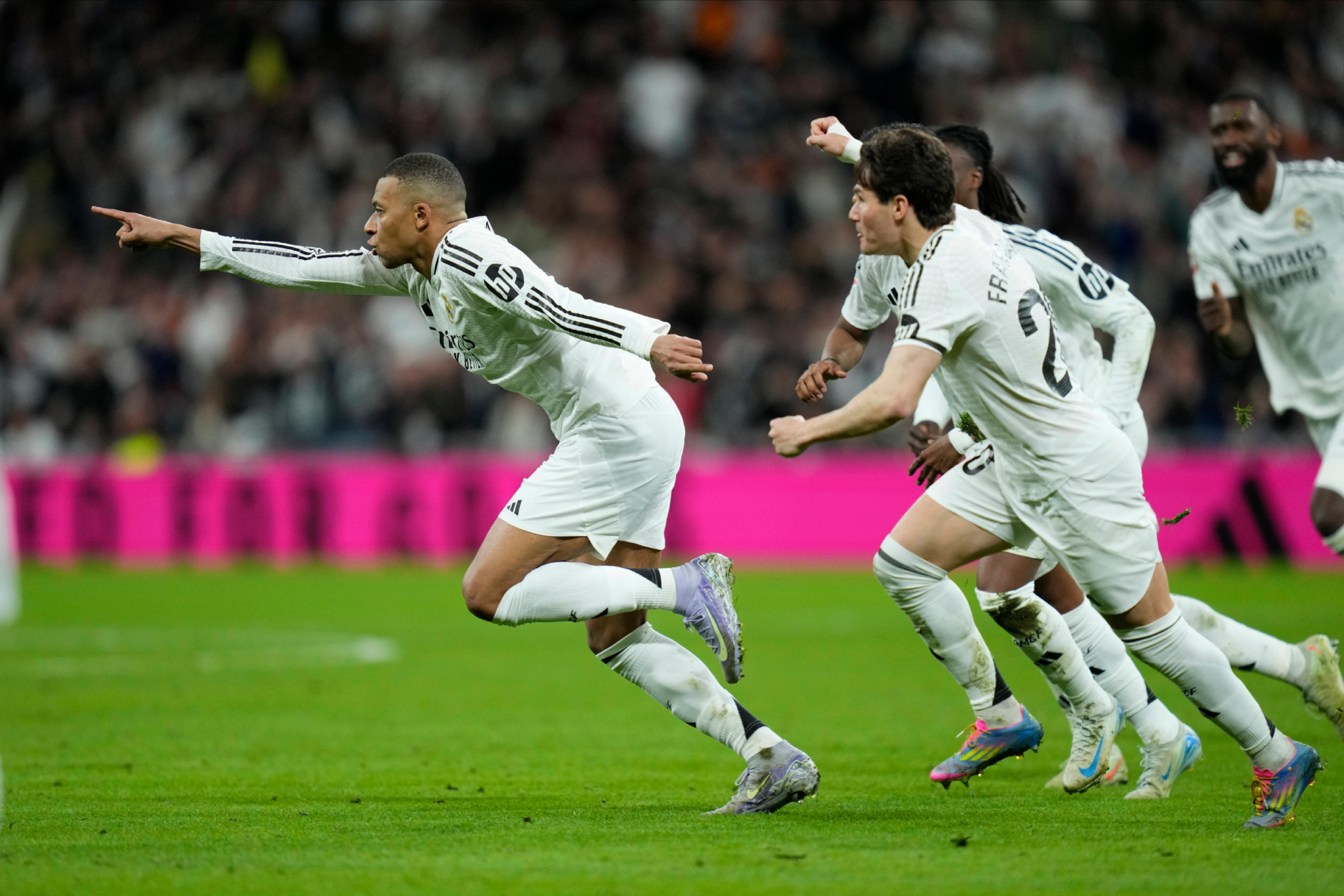 El mejor Mbappé aparece en el momento clave