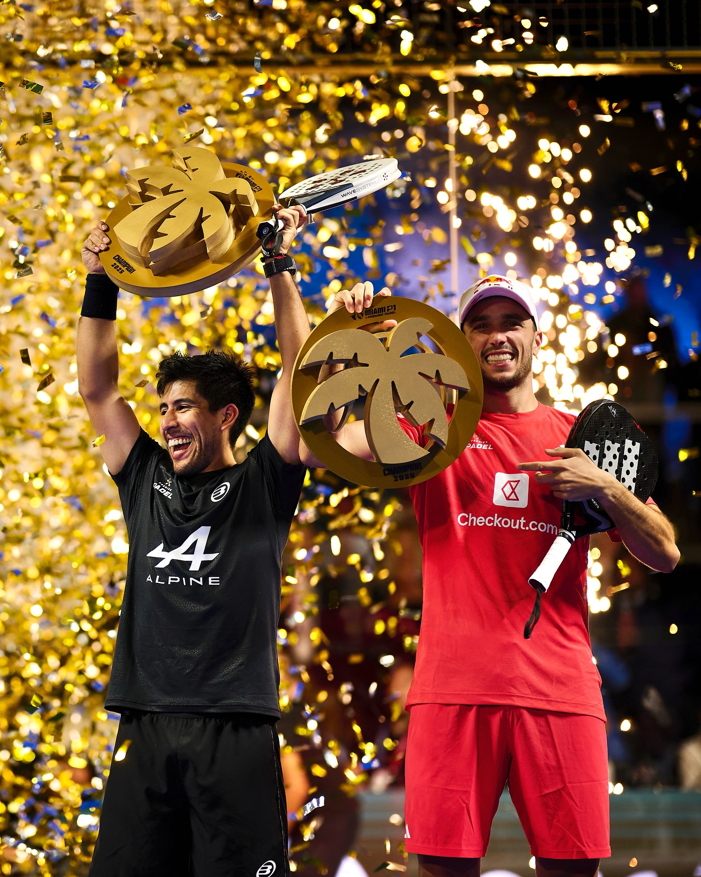 Galán y Chingotto ganan el P1 de Chile tras la retirada por enfermedad ...
