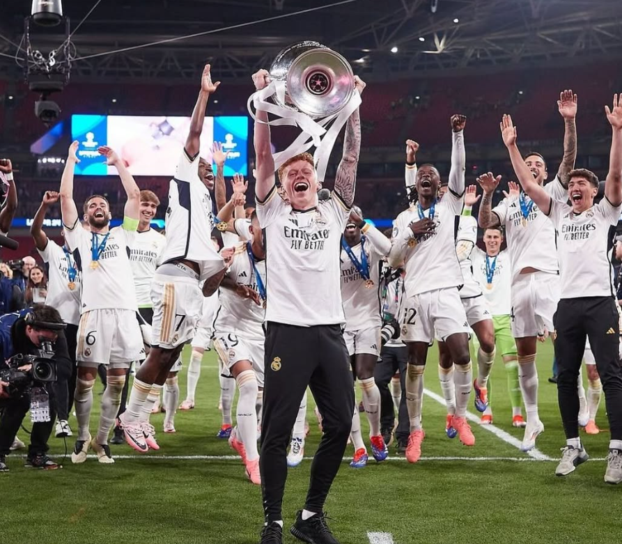 Jeremy de León, el "amuleto" de la Champions, junto a Ibai y Eladio ...