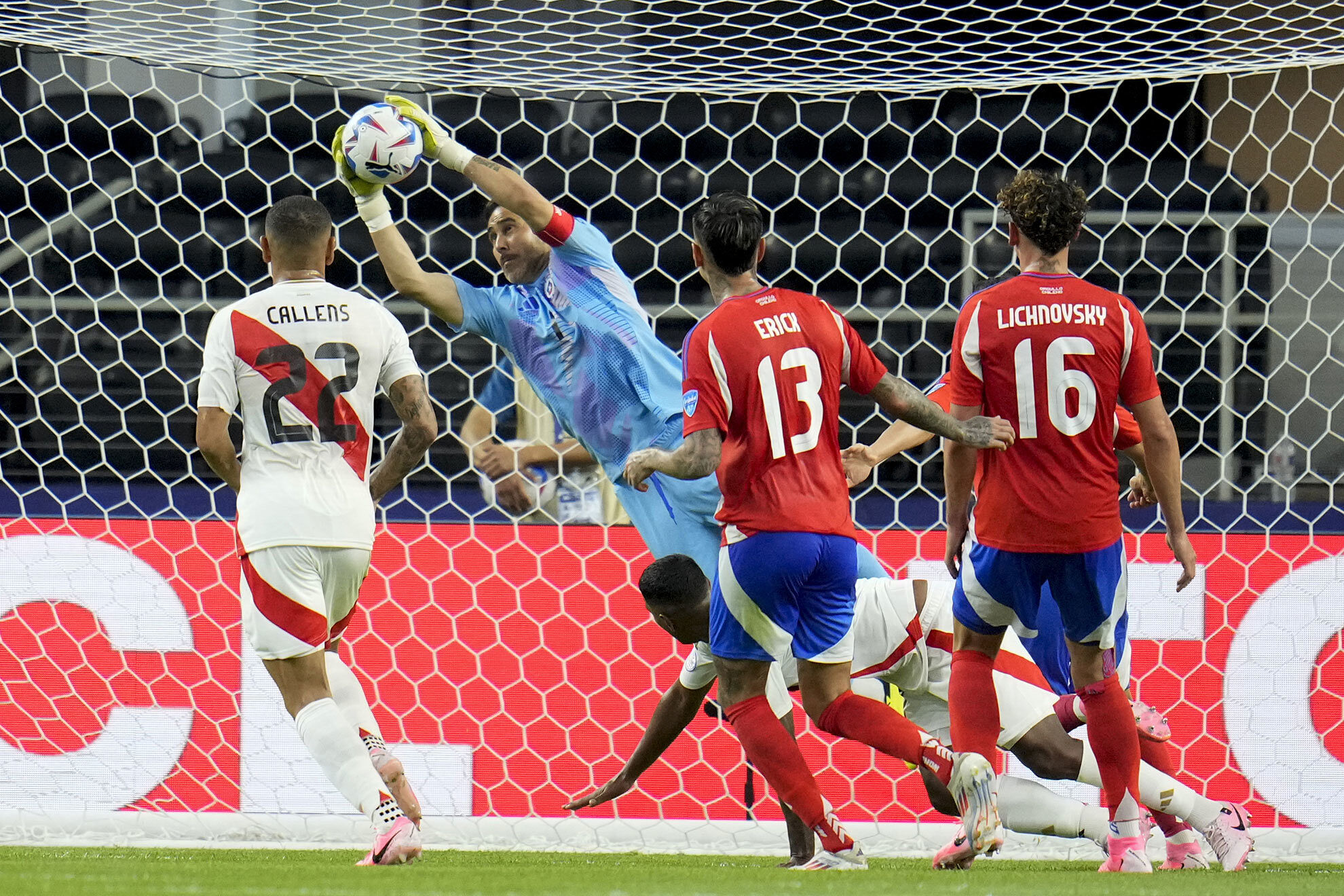 La decadencia Chile: de ganar Copas América a poder quedar fuera de ...