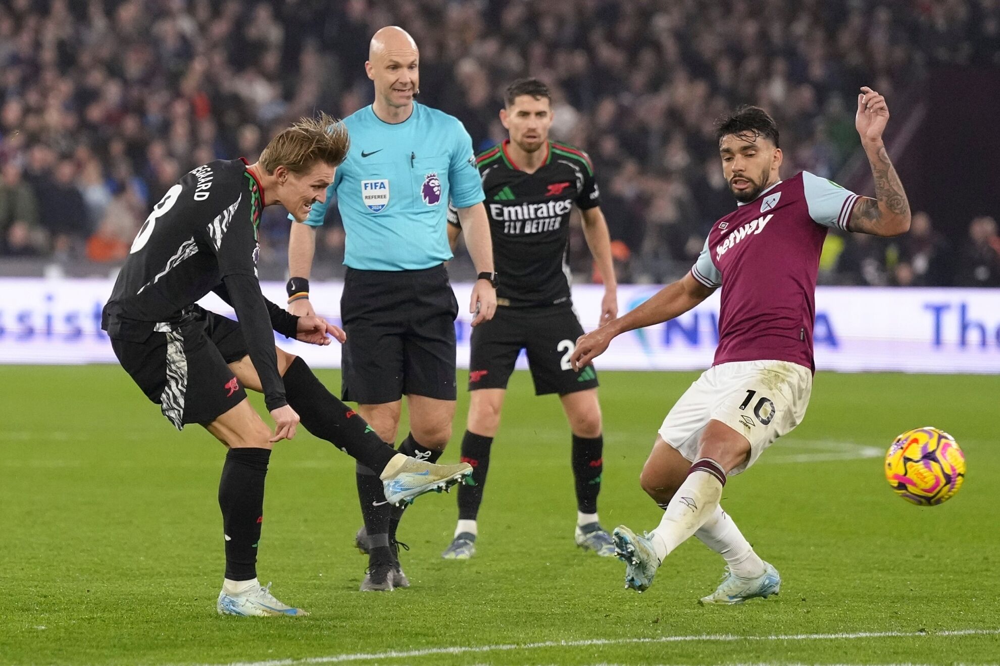 Odegaard y Saka lideran el 'manotazo' del Arsenal al West Ham de Lopetegui