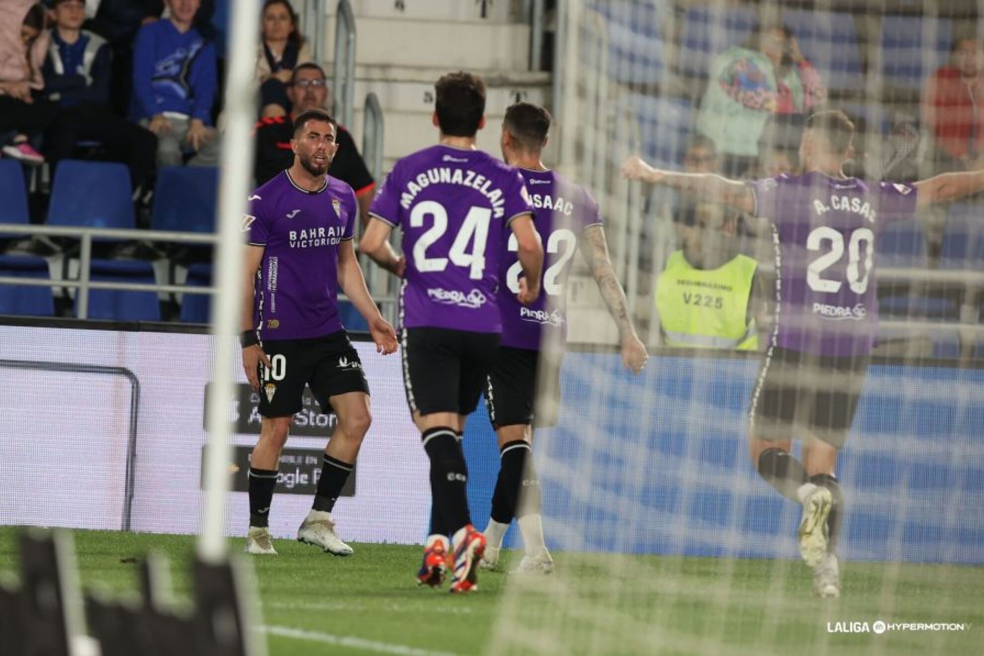 Jacobo González destruye al Tenerife