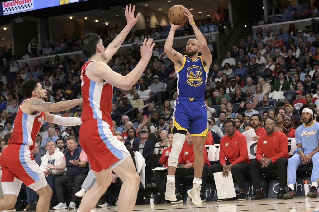 Exhibición histórica de Curry con 52 puntos y 12 triples: "Es increíble ...