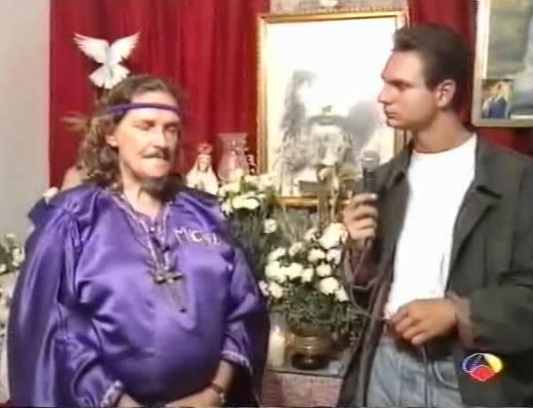 Muere Carlos Jesús, el mítico vidente de la televisión de los 90, a los ...