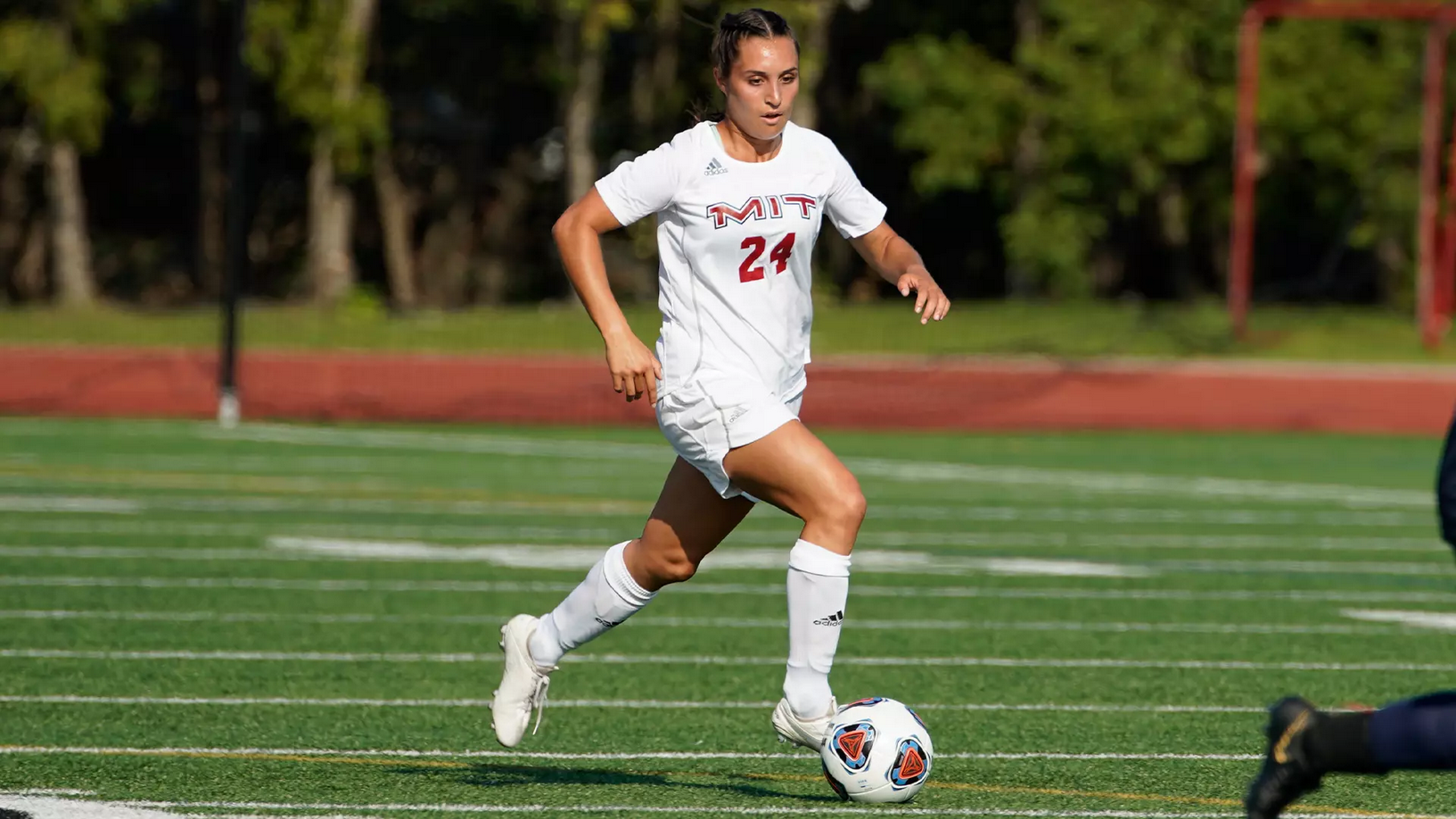 Una exfutbolista, y 'Mujer del Año de la NCAA', es uno de los seis ...