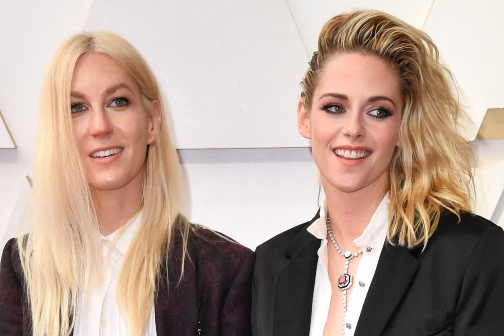 Kristen Stewart se casa con Dylan Meyer tras seis años de relación: así fue la ceremonia