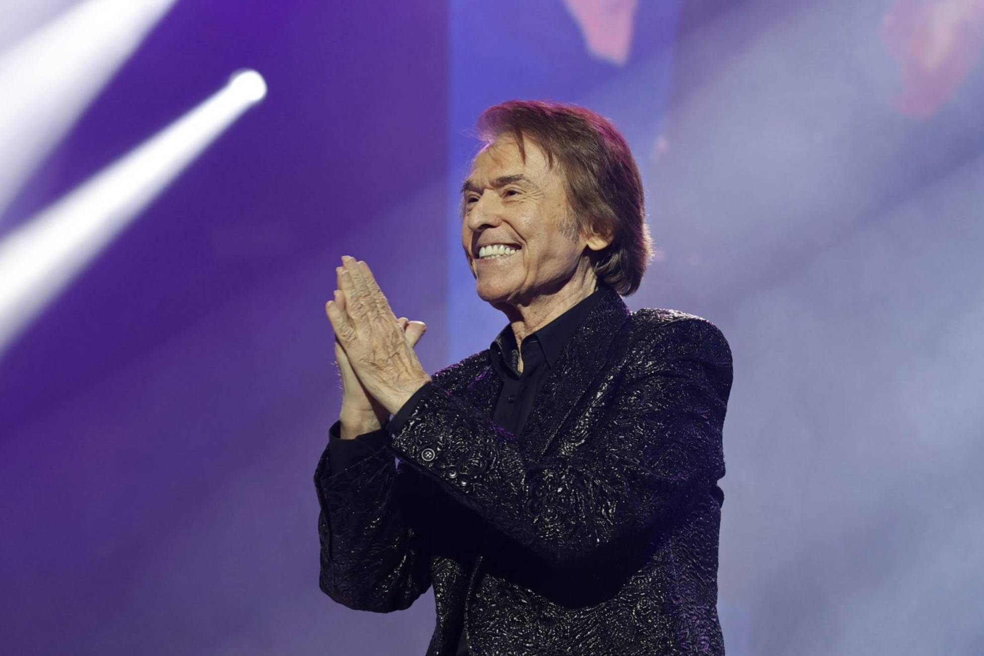 Raphael anuncia su regreso a los escenarios tras sus problemas de salud ...