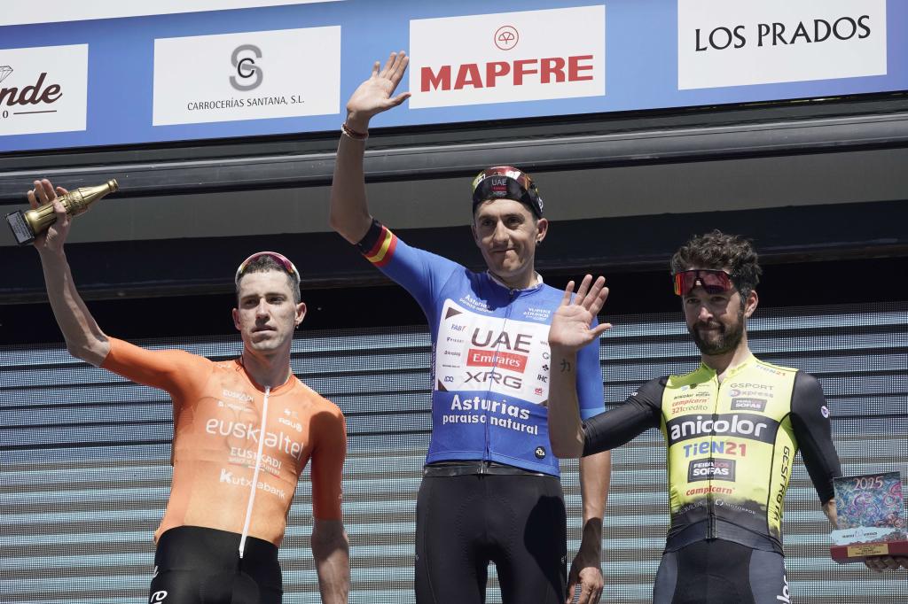 Marc Soler gana la última etapa y se lleva la Vuelta a Asturias