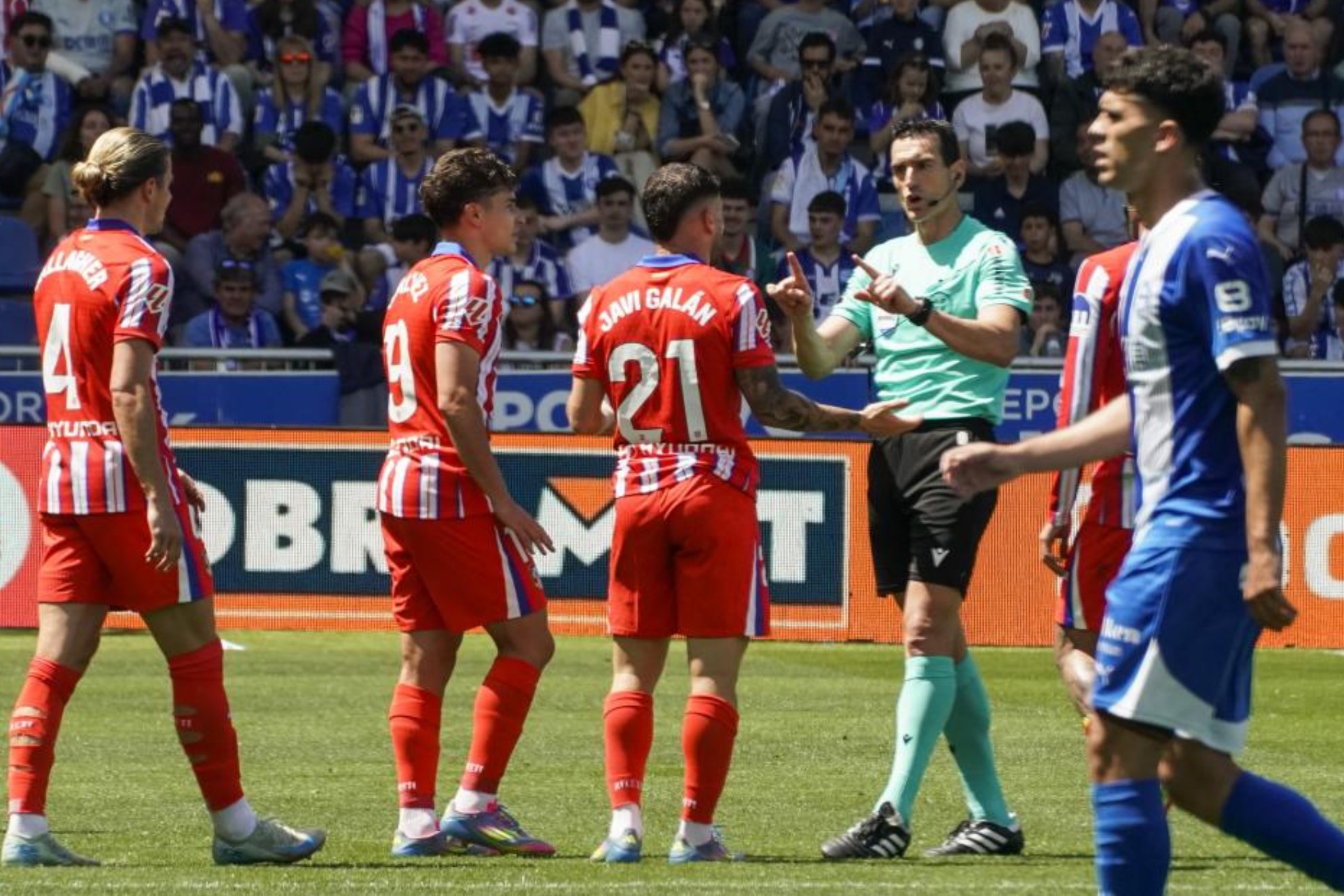 Julián se libra de la roja... pero se pierde la visita de la Real