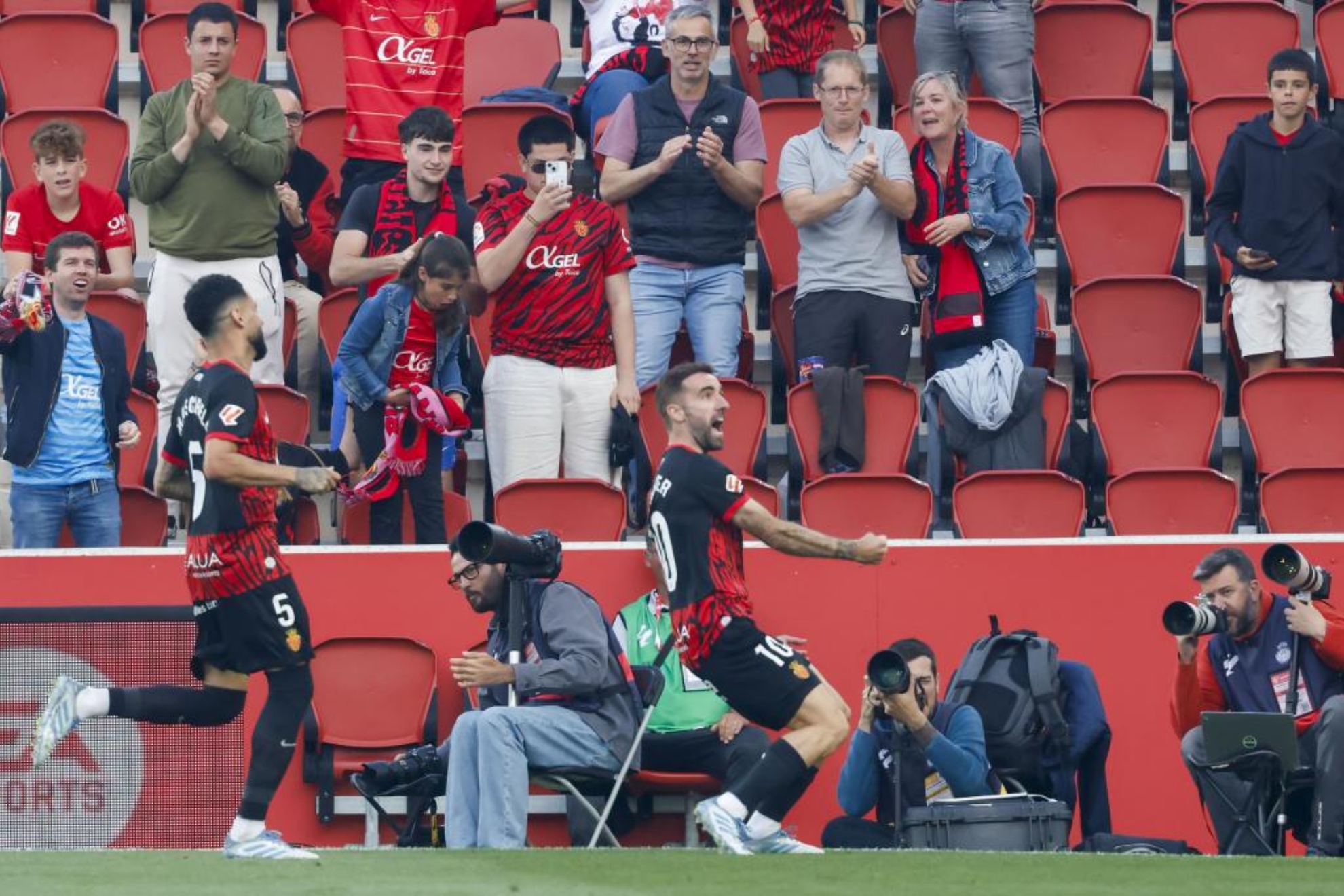 Sergi Darder: "El vestuario va con el Barça. A mí me cuesta más por mi ...