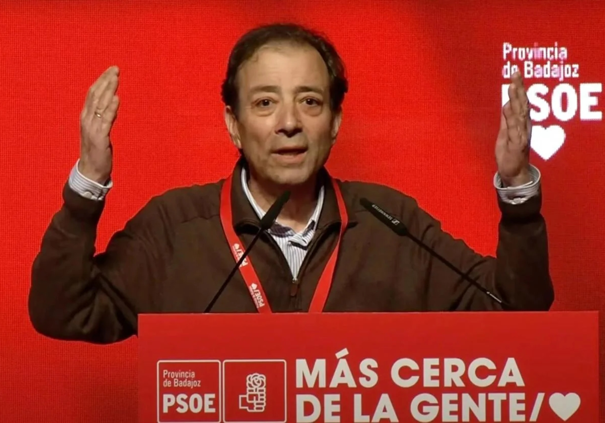 Fernández Vara reaparece para transmitir sus ganas de vivir y luchar ...