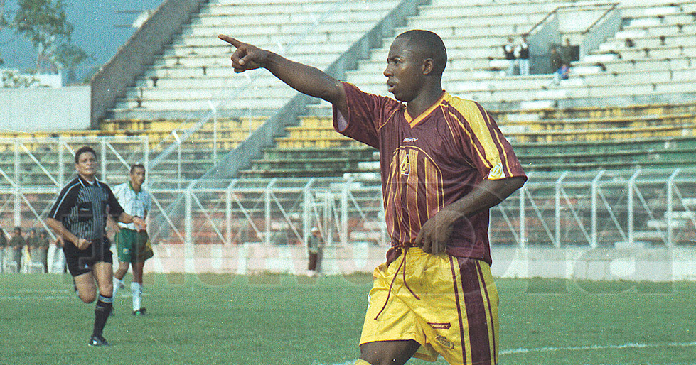 Una bala perdida: fútbol, fiesta y sangre