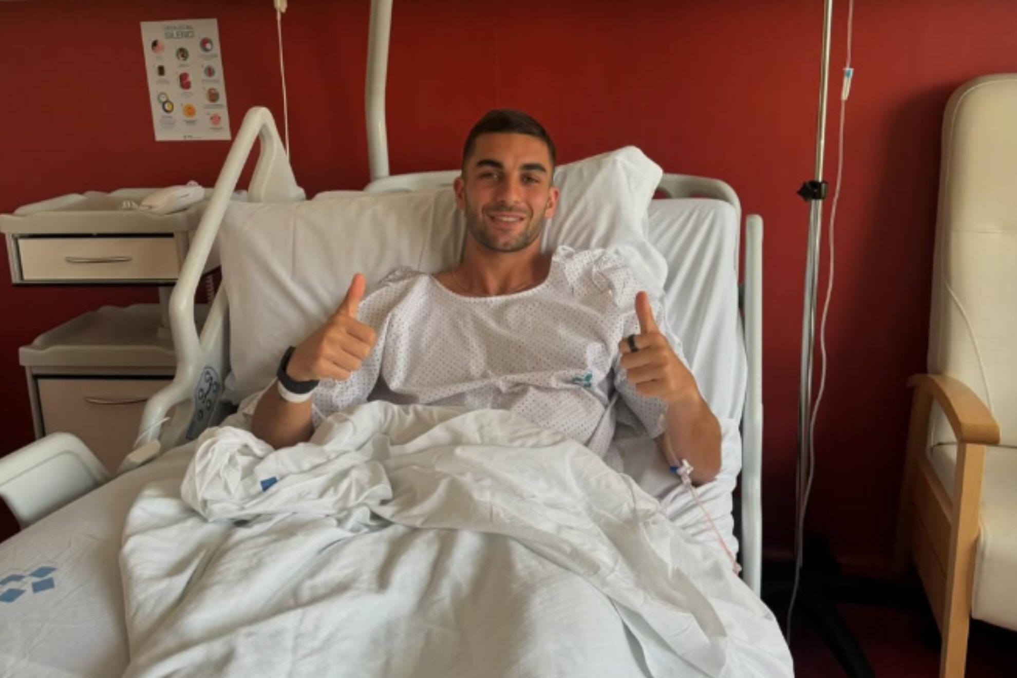 Mensaje de Ferran tras su operación de apendicitis: "Desde aquí para ...