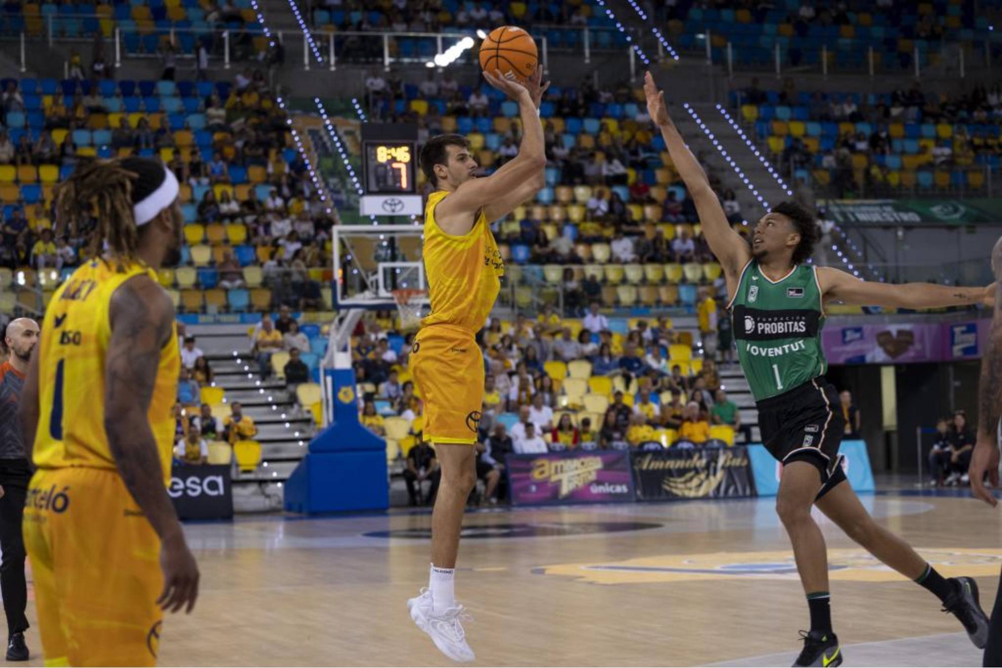 El Dreamland Gran Canaria gana pero el Joventut mantiene la sexta plaza