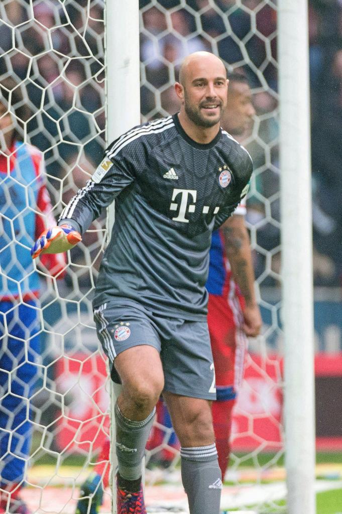 Pepe Reina se despide del fútbol tras 25 años en la élite: sus mejores ...