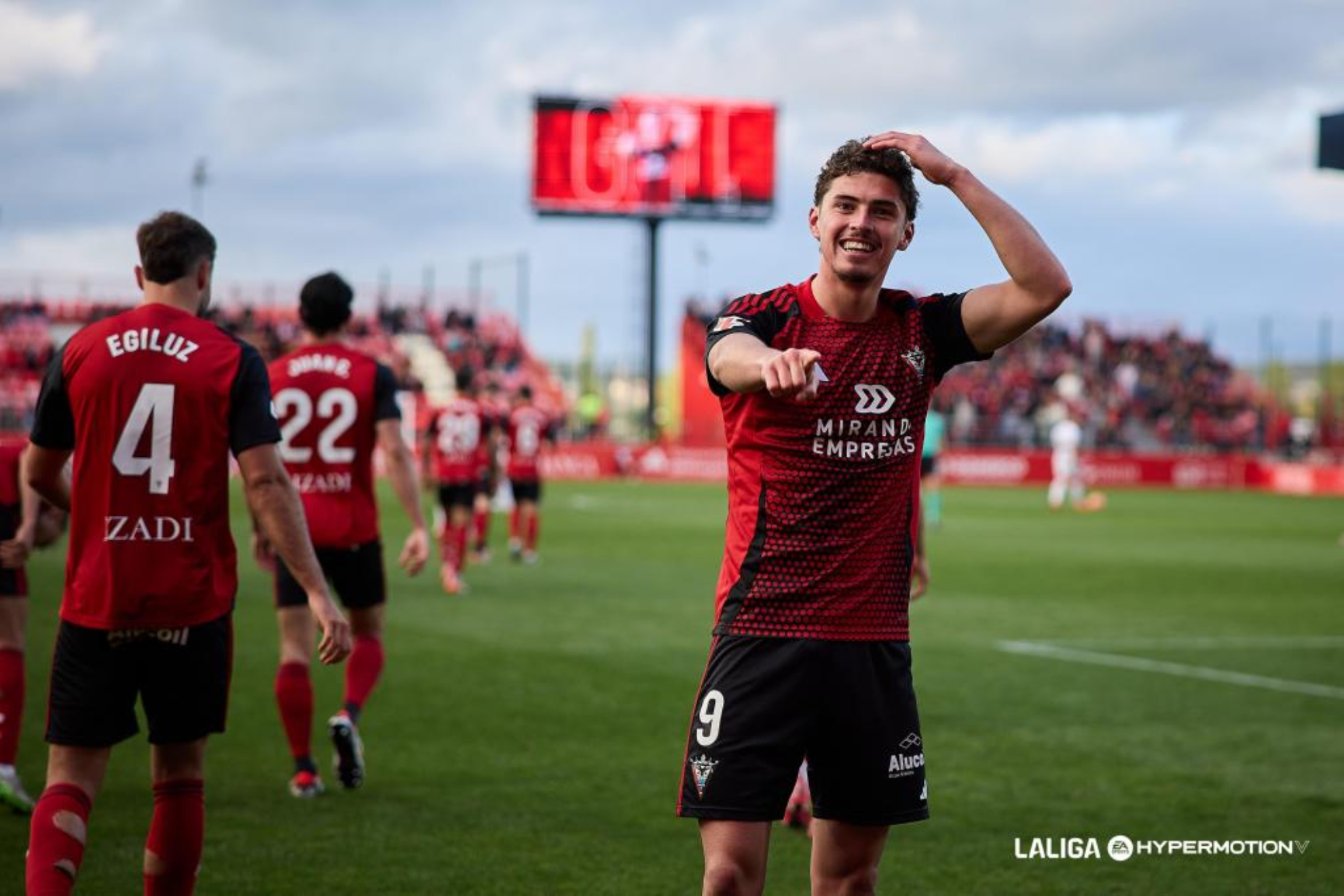 Manu García pone en valor el 'milagro' del Mirandés: "Es arriesgado ...