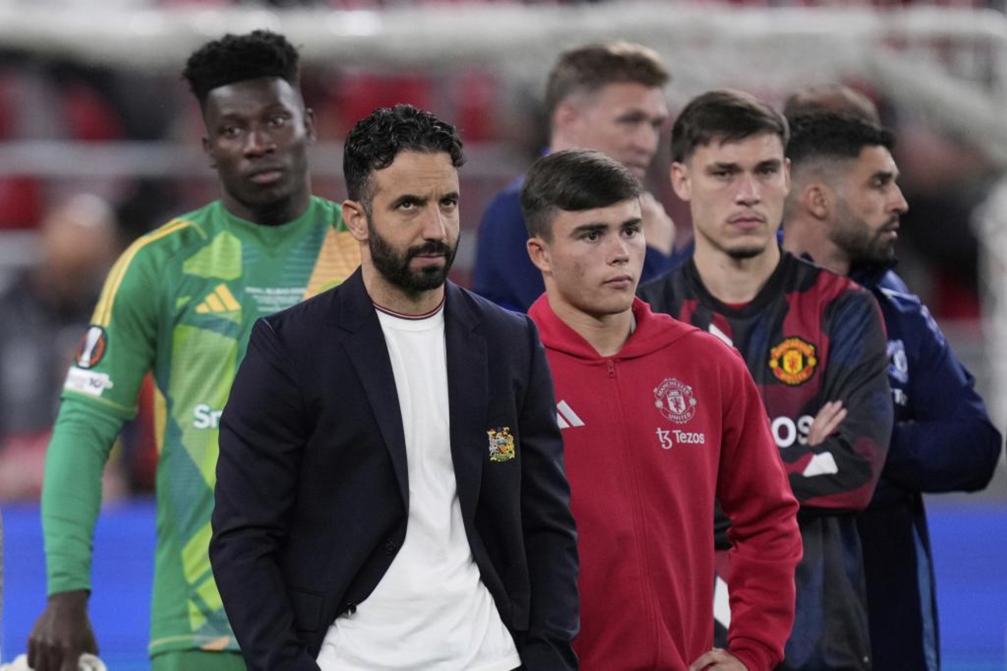 El abismo sin fin del United: toca fondo 2.050 millones, 203 fichajes y 10 técnicos después de ...