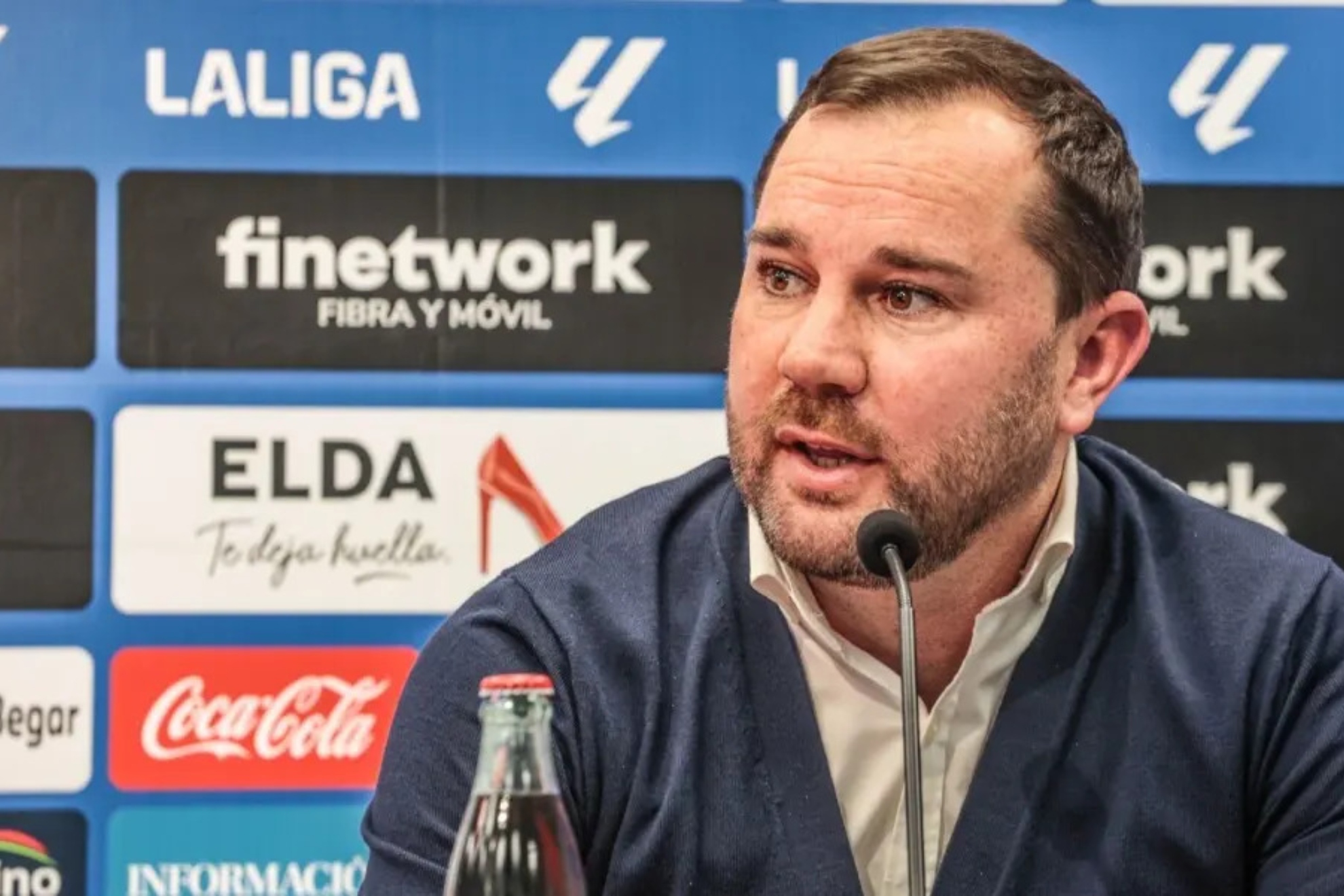 Manu Guill afronta el reto de formar una plantilla para ascender