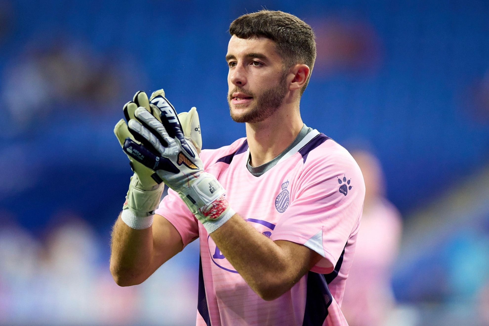 Joan García responde al interés del Barcelona: "Si llega algo que guste ...