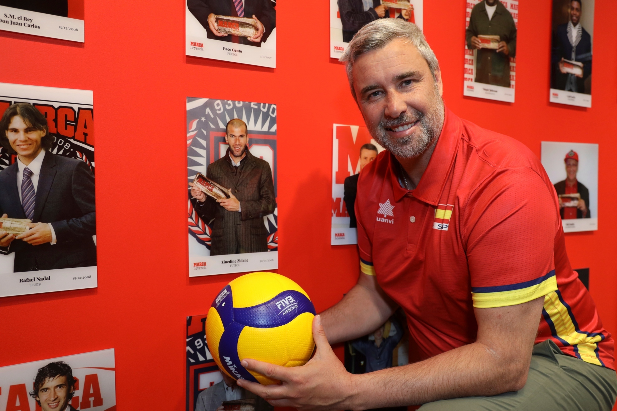 Hubert Henno, el guía del voleibol español que apoyará a su Francia en ...