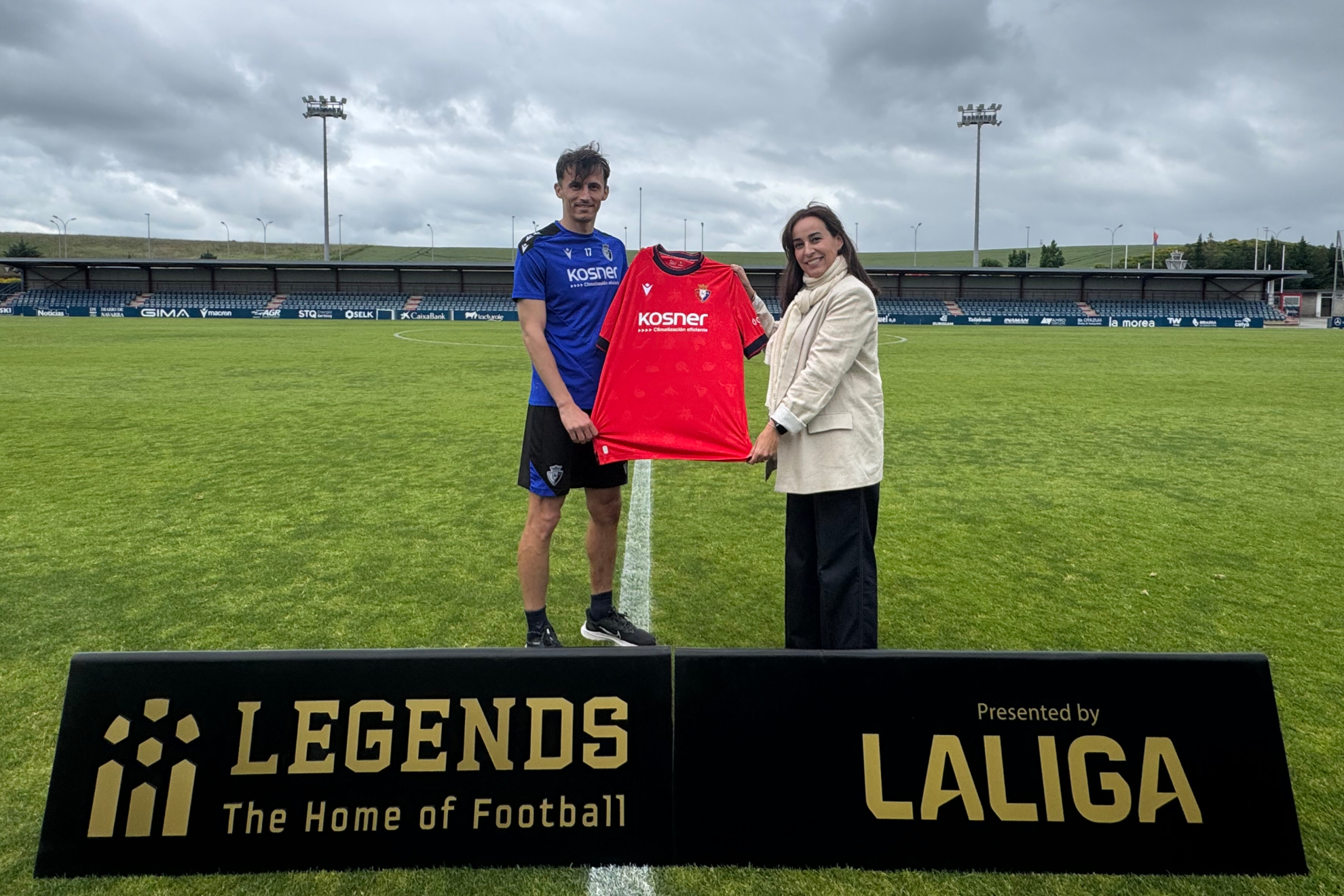 Ante Budimir dona a LEGENDS la camiseta con la que hizo historia con ...