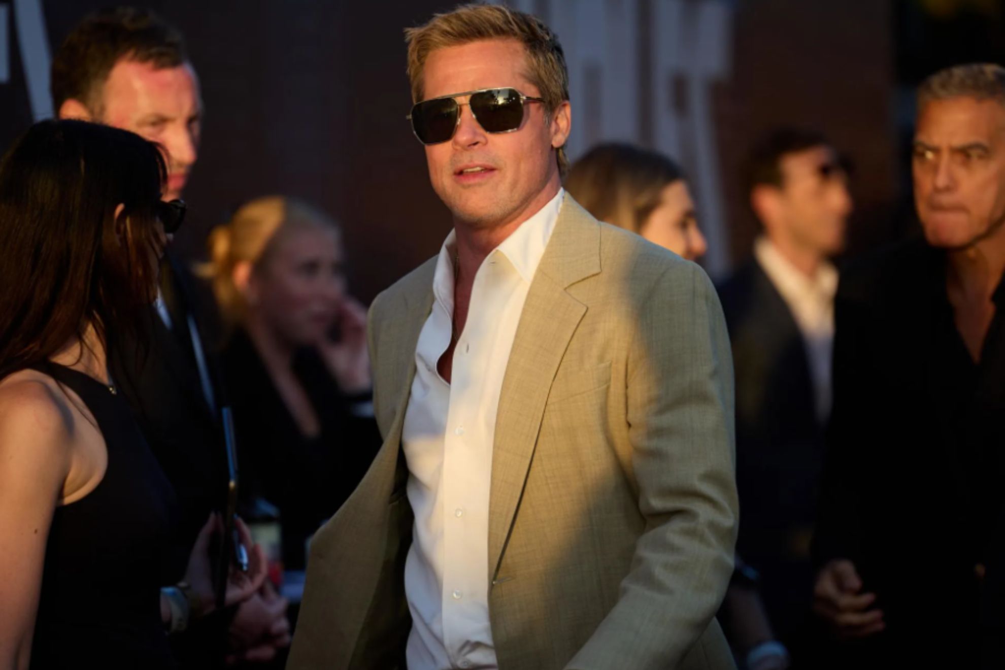 Brad Pitt compra 'la casa ovni': una casa prefabricada en España para ...