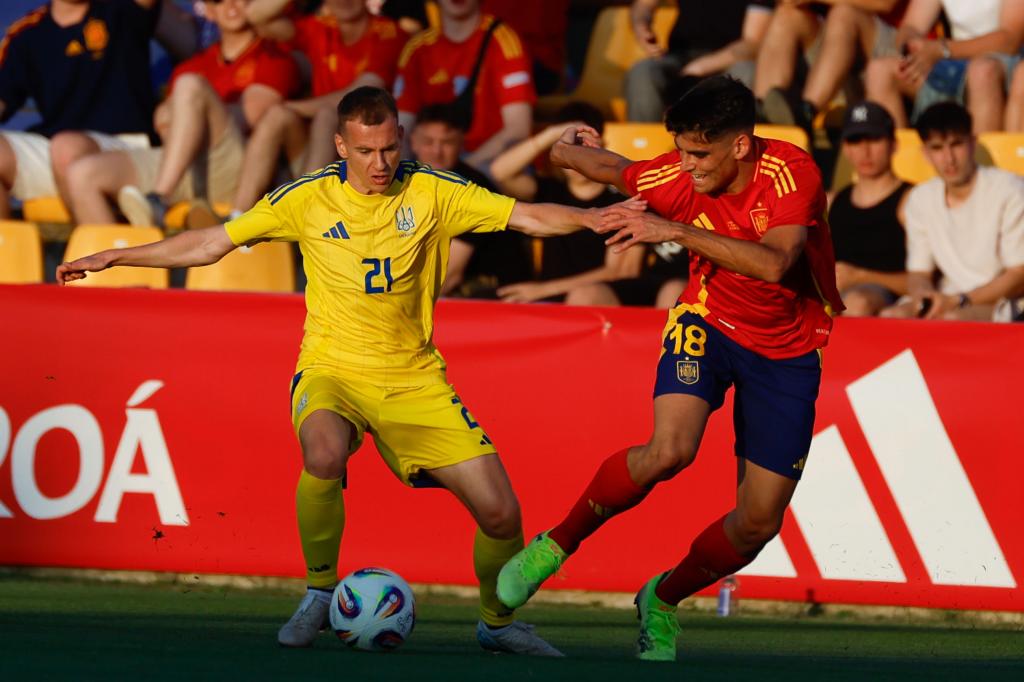 Gerard Martín: "¿Rumores? No hago caso, estoy centrado en el Barça"