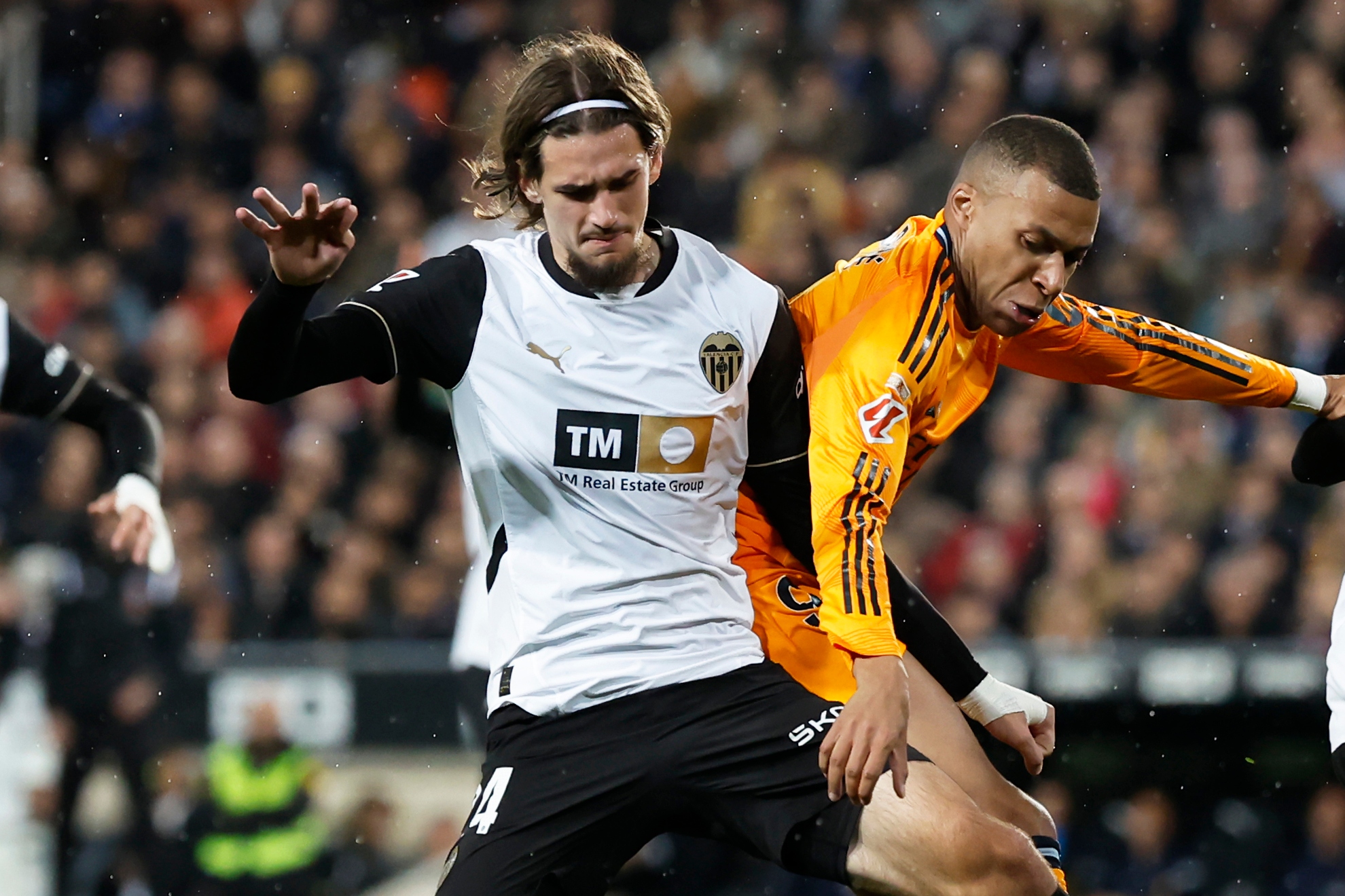 El Valencia rechaza una oferta del Feyenoord por Yarek que no quiere ...