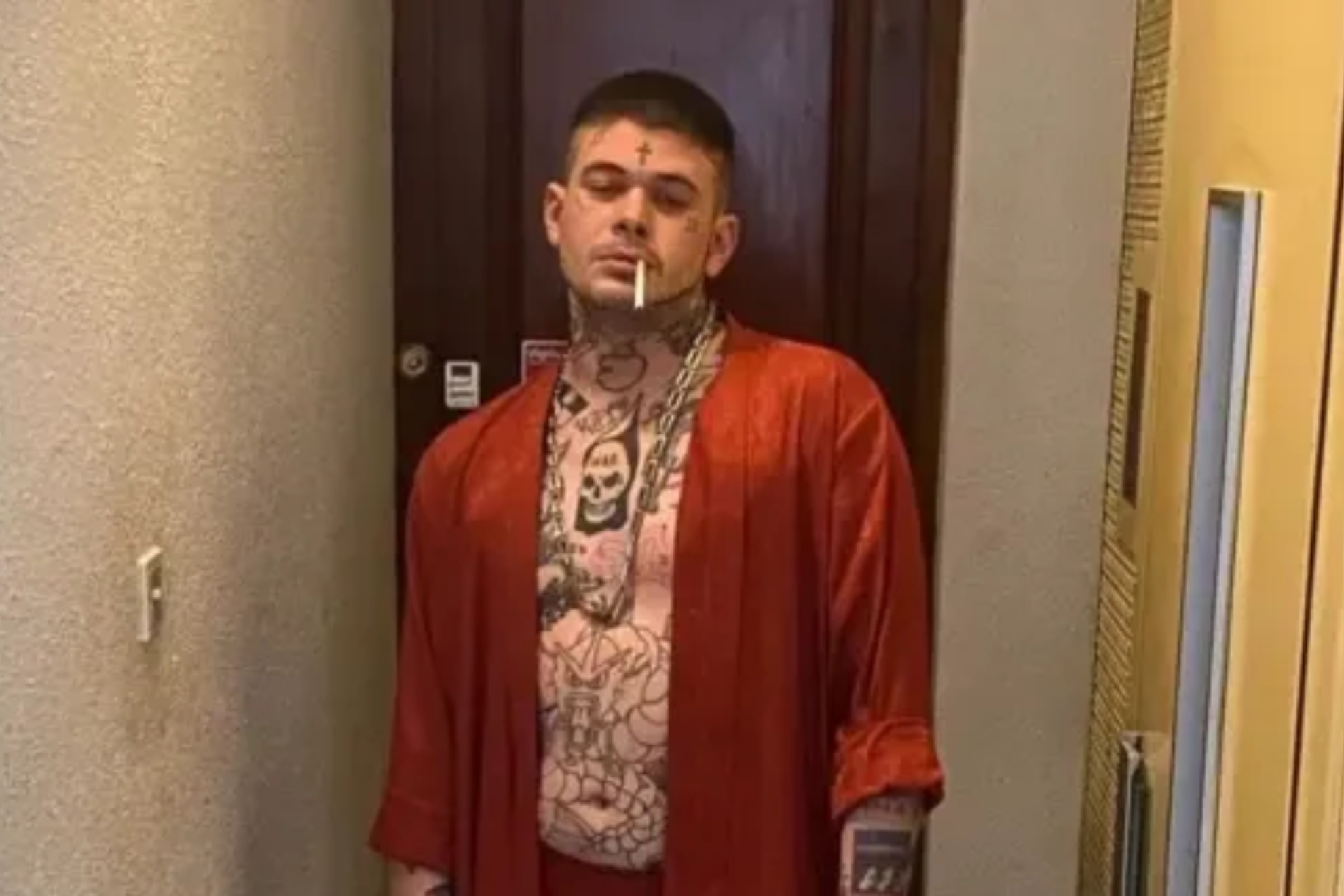 El cantante Cecilio G es detenido en una comisaría de Barcelona tras ...