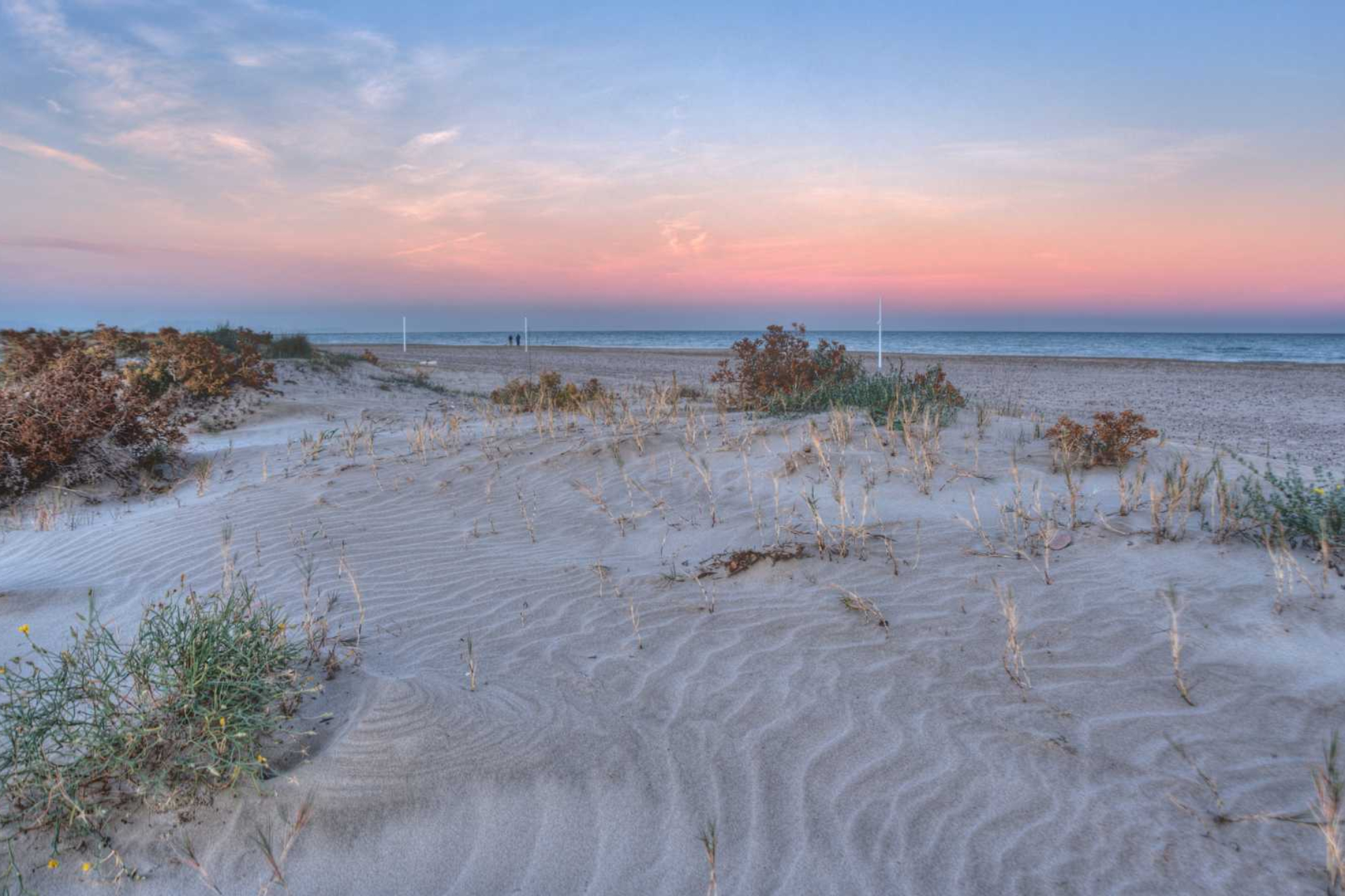 La playa de Valencia cuyo principal tesoro no se esconde bajo el mar ...
