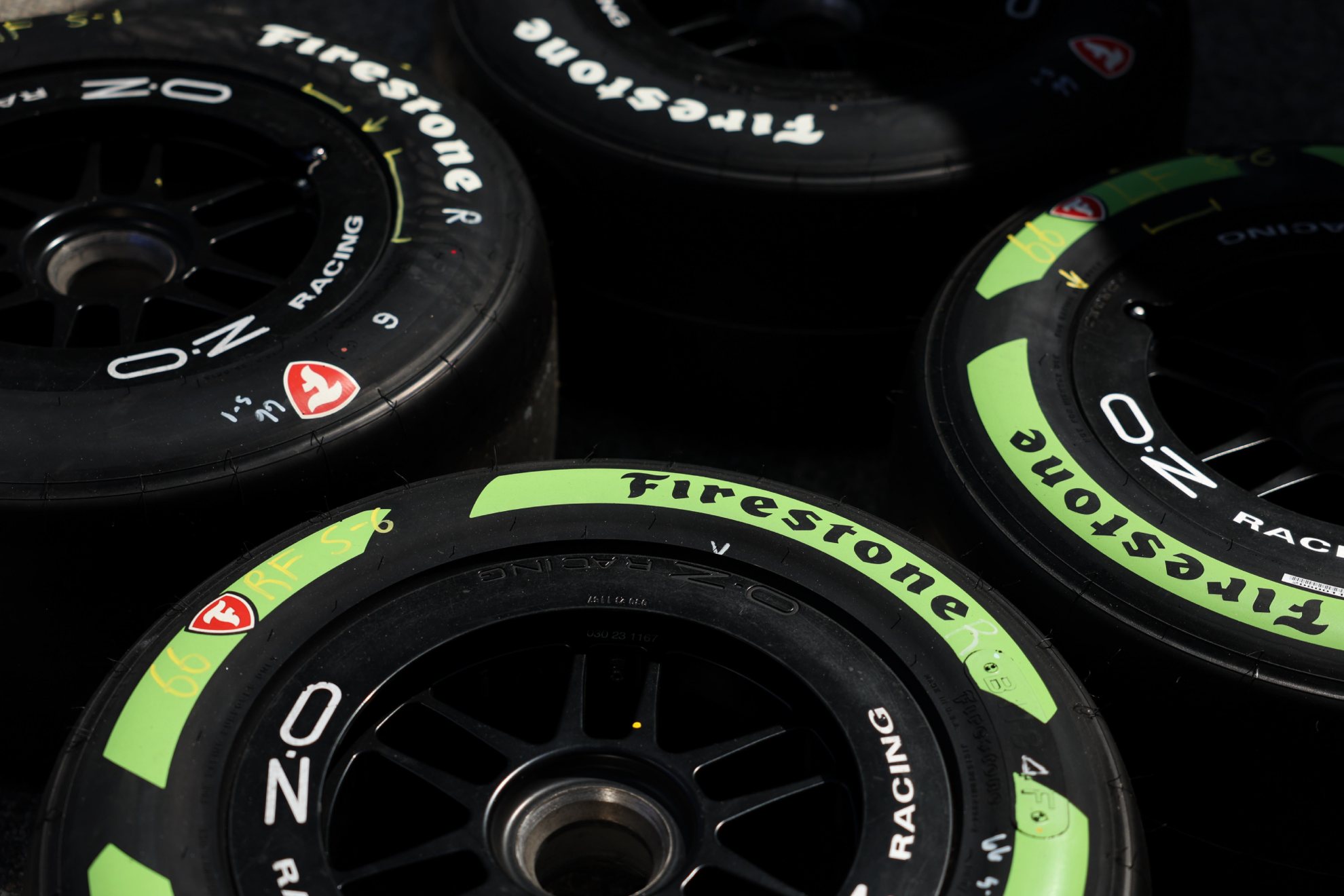 Neumáticos en la IndyCar: cómo son los Firestone Firehawk y en qué son ...