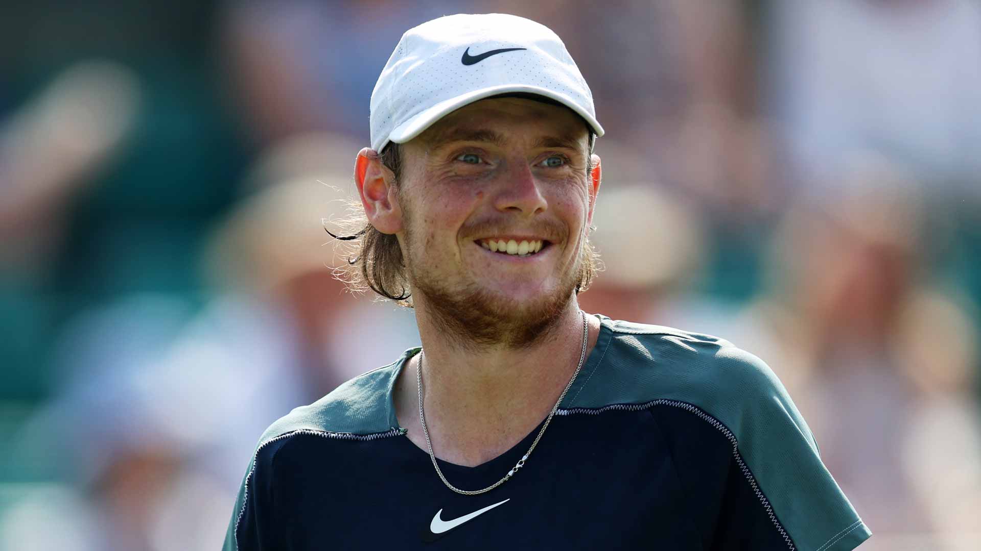 Quién es Pinnington Jones, la nueva promesa inglesa que promete hacer ...