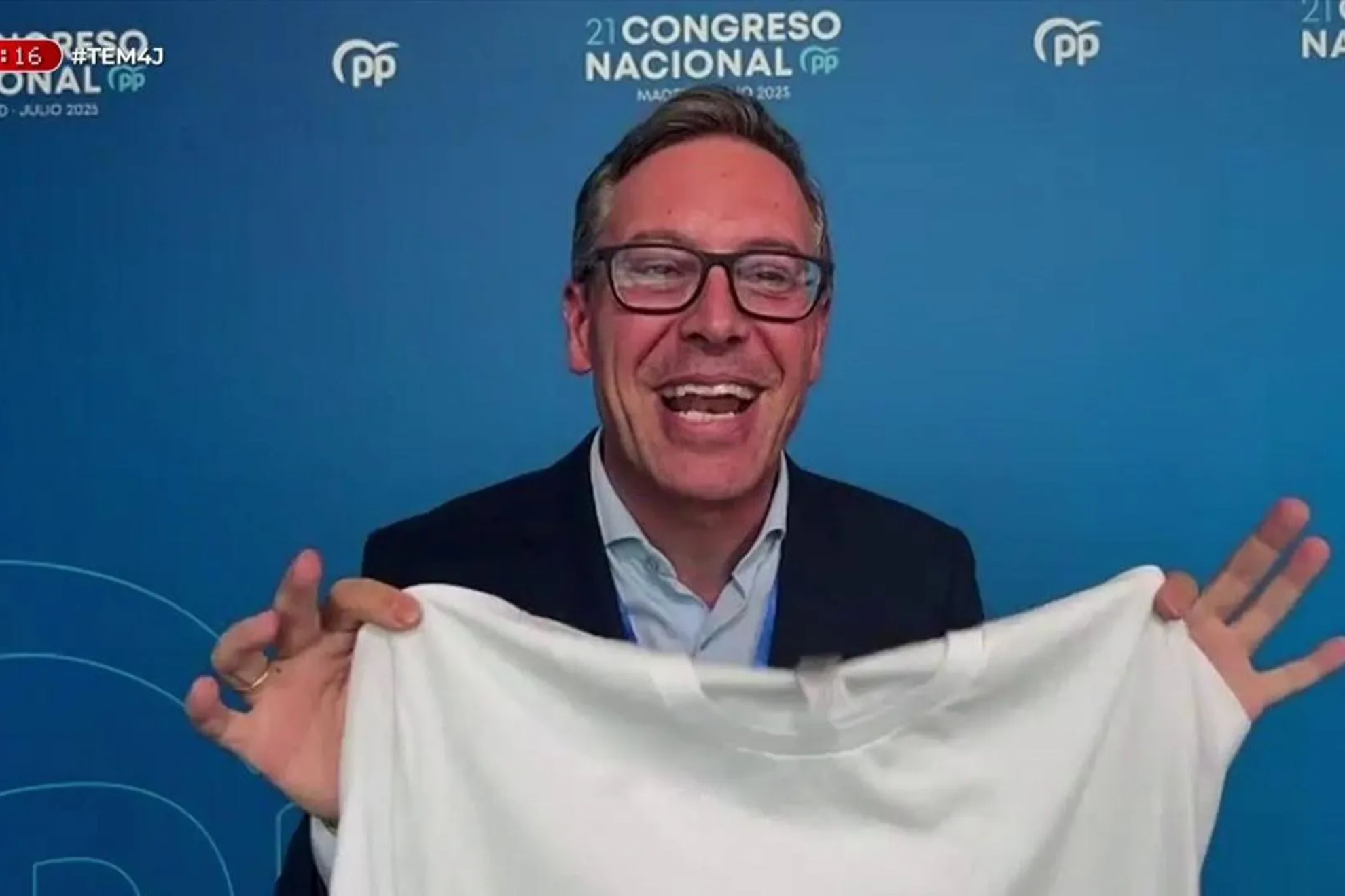 El PP tira de ironía poniendo a la venta camisetas para su Congreso ...