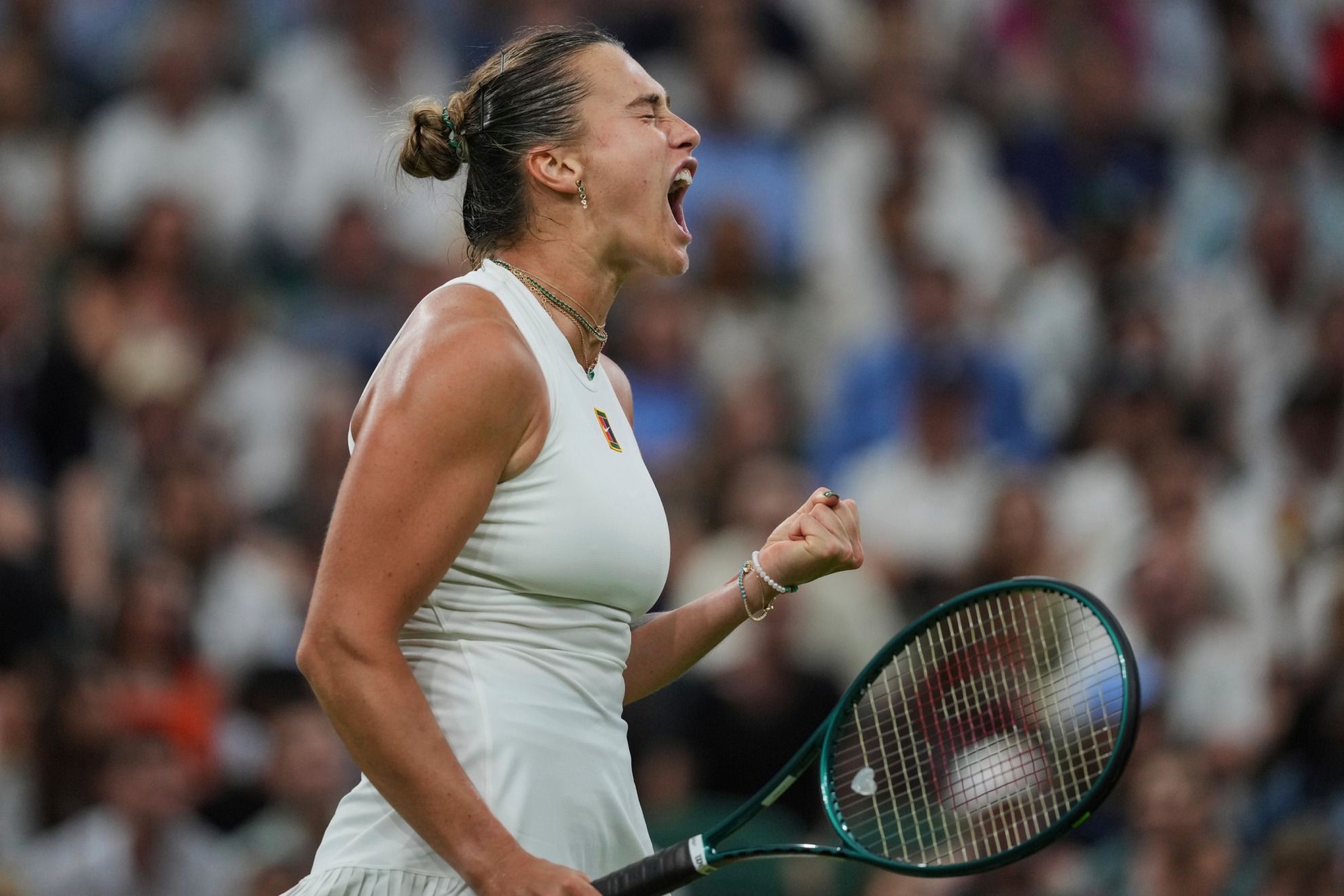 Sabalenka y las raquetas destrozadas en Wimbledon: "No, la multa es ...