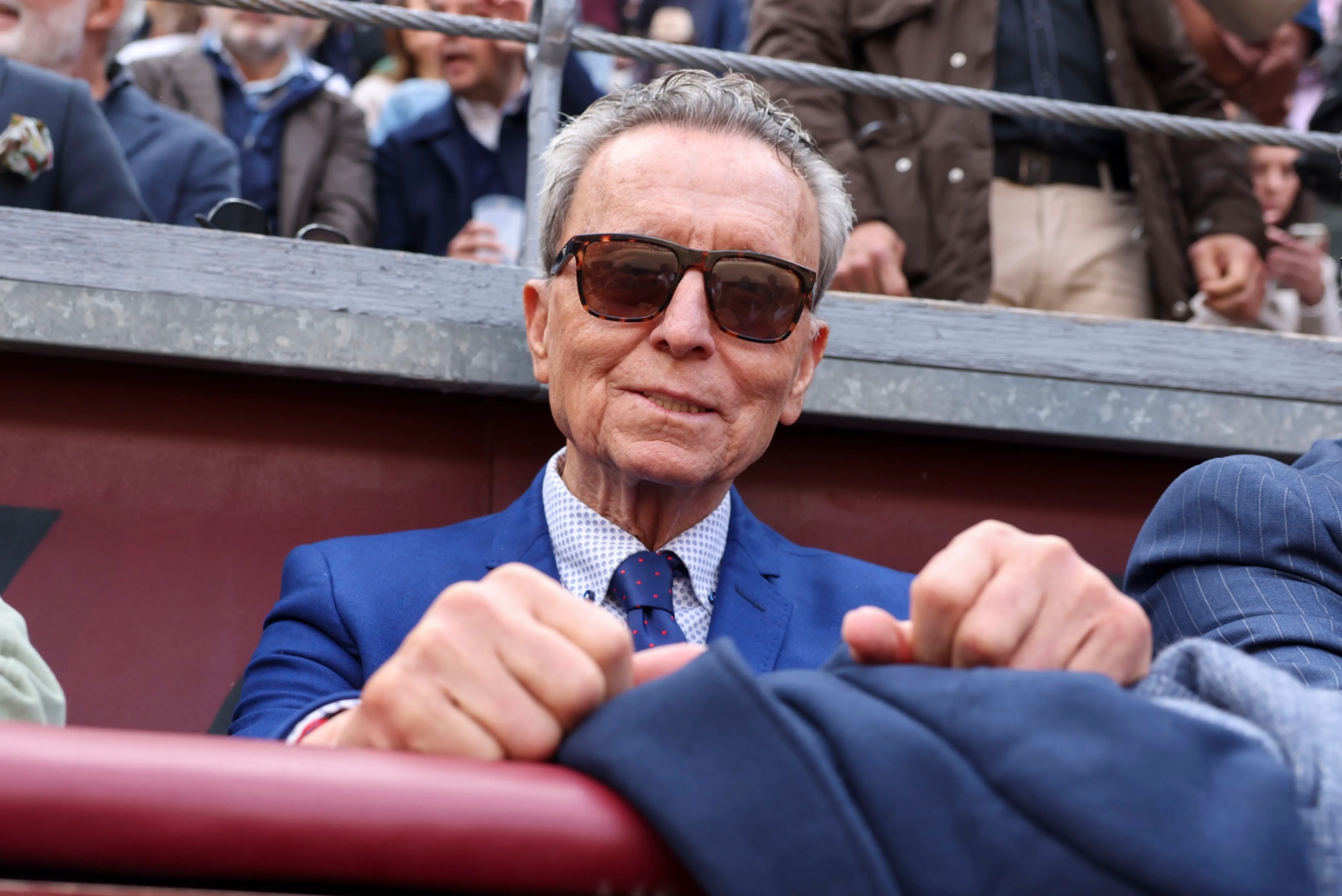 José Fernando se apoya en Ortega Cano tras el entierro de Michu y guarda silencio sobre la ...